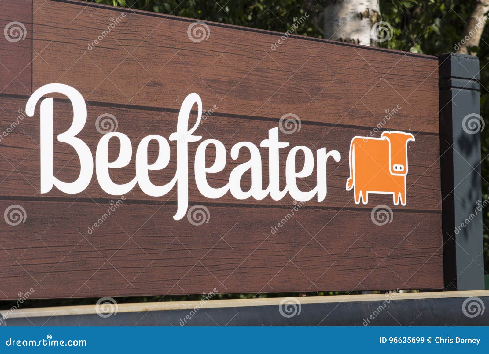Beefeater-Logo redaktionelles stockbild. Bild von speisen - 96635699