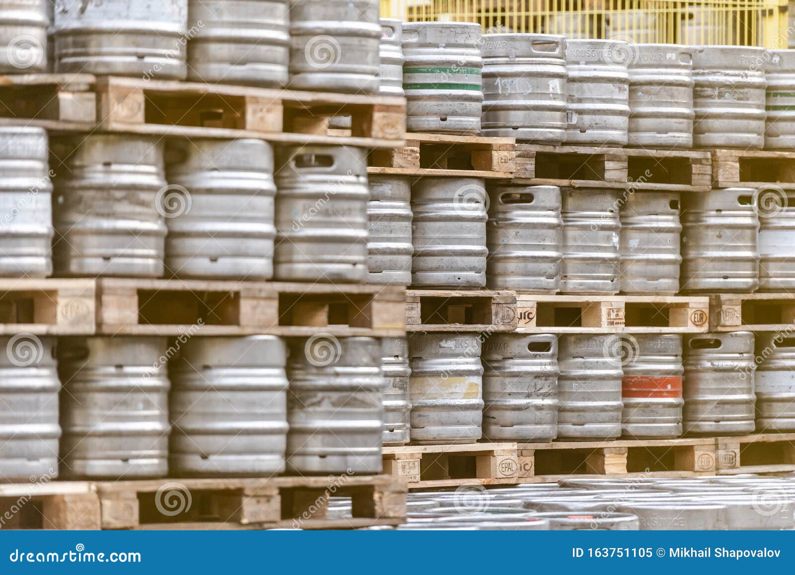 Beer barrels editorial image. Image of beer, metallic - 163751105