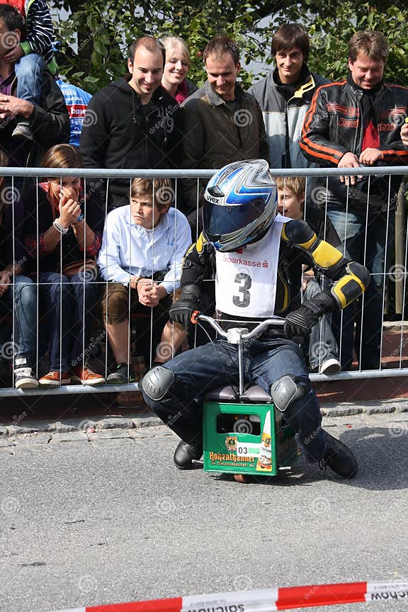 Beer crate racing editorial photo. Image of circuit, compare - 16120051