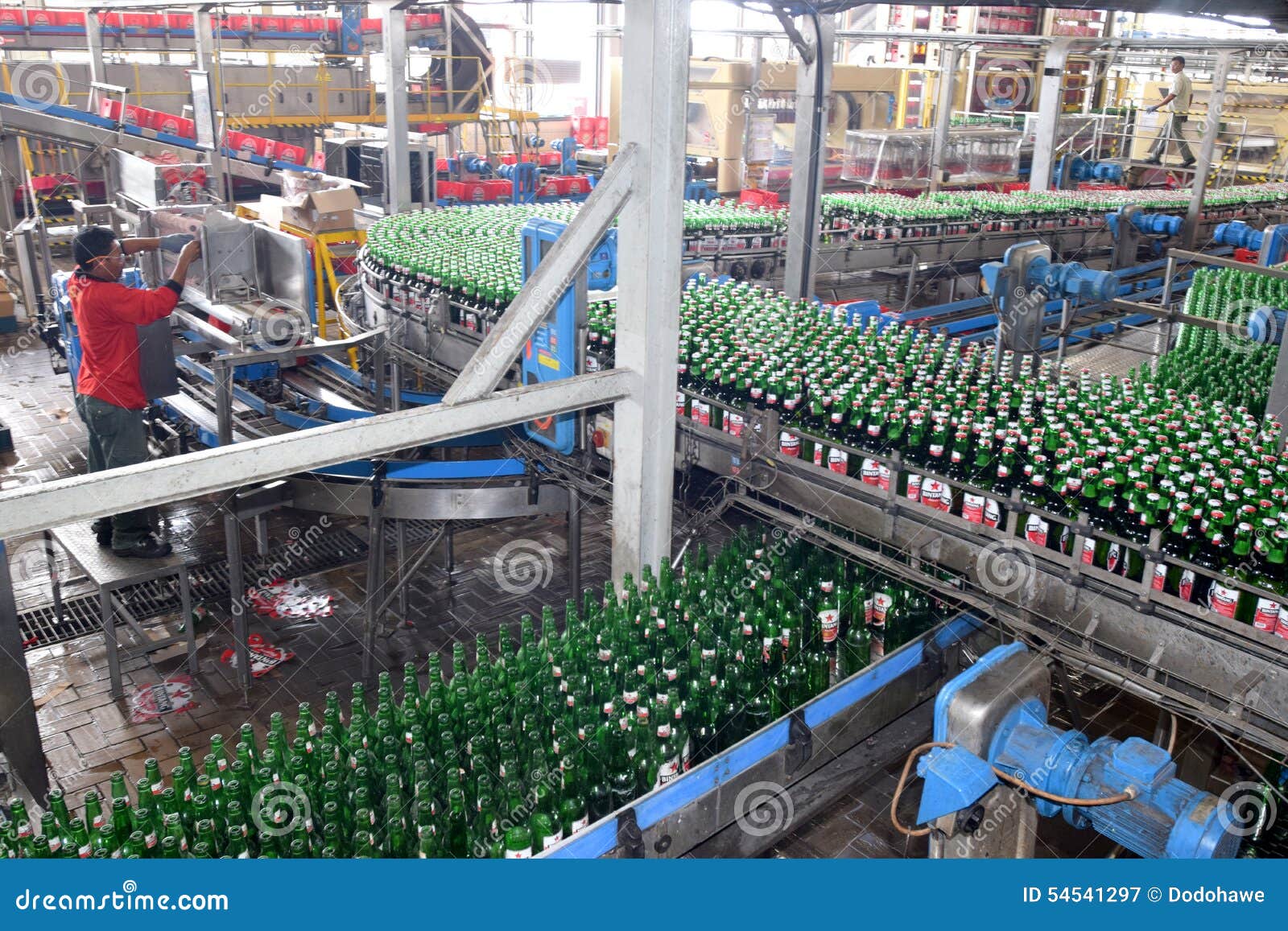 Beer Indonesia editorial photography. Image of distribution - 54541297