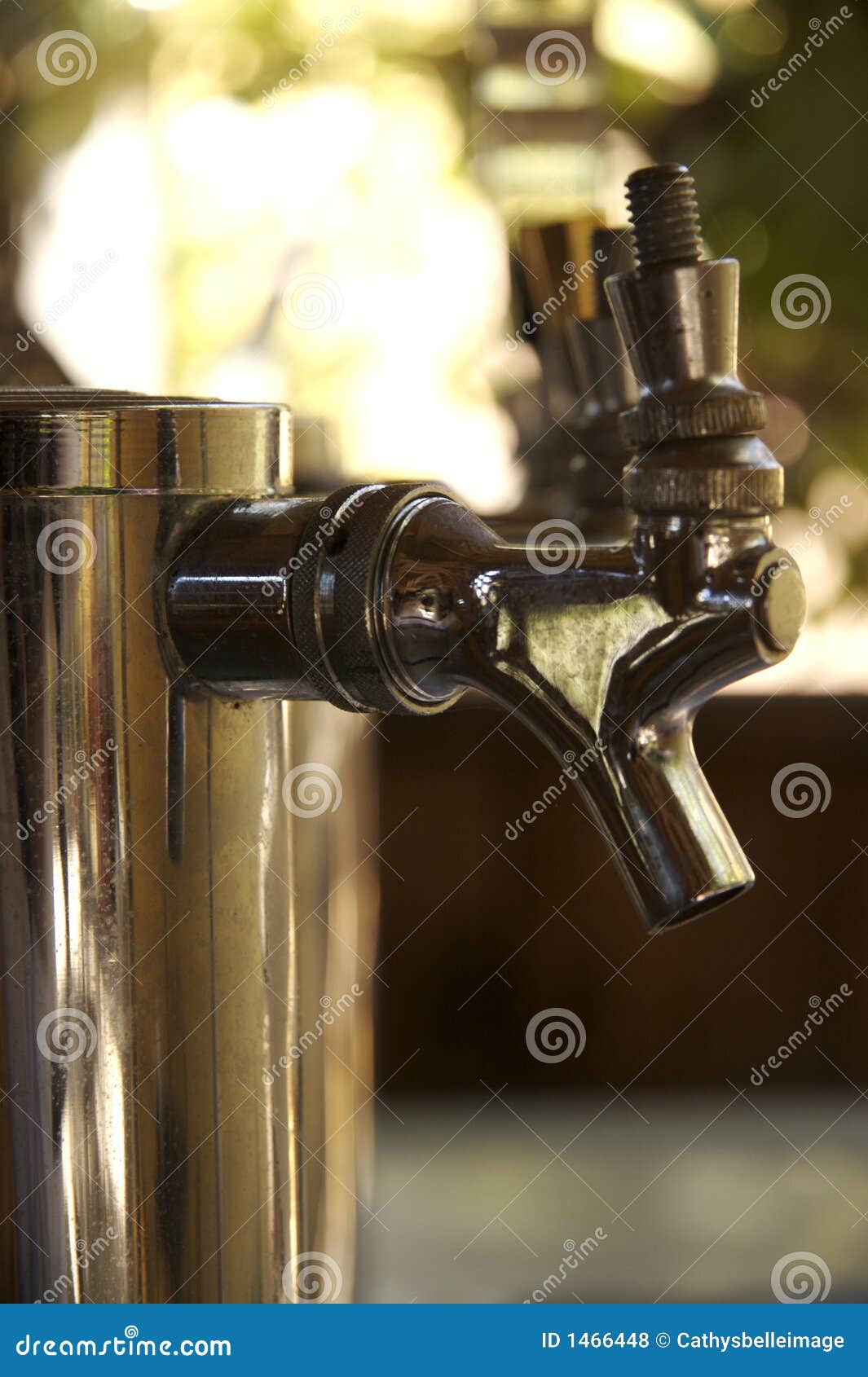 Beer tap stock photo. Image of handle, flow, dispenser - 1466448