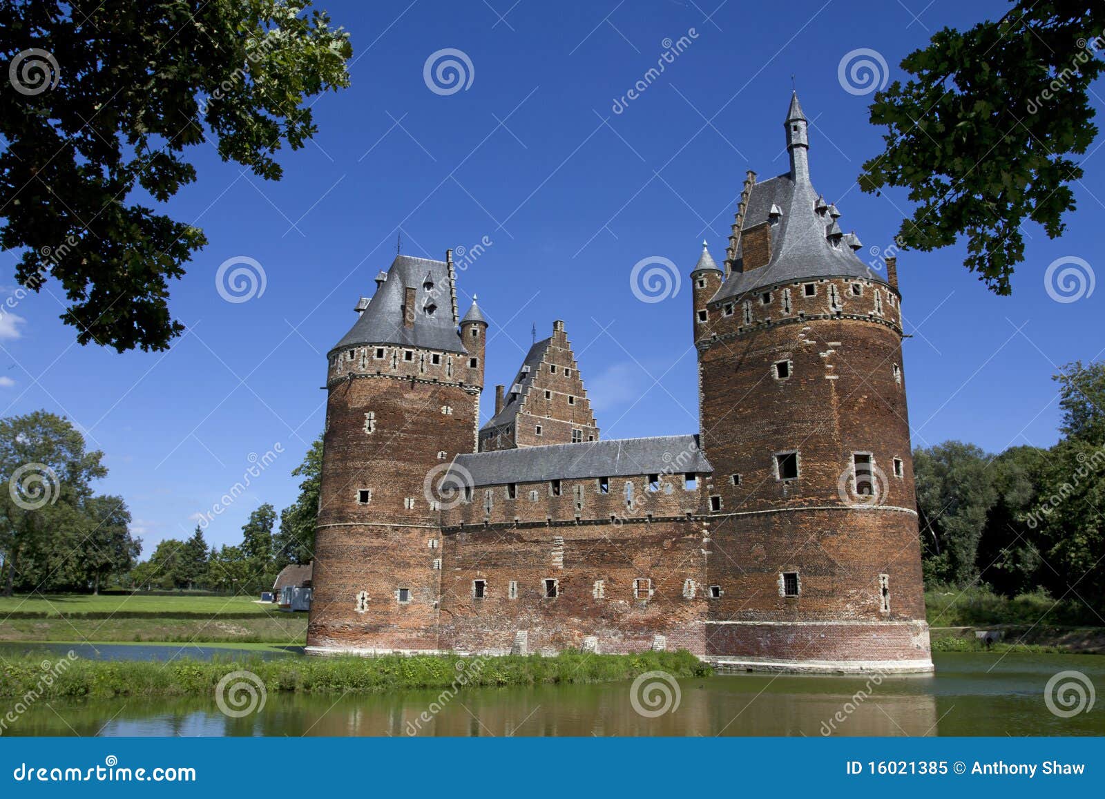 Beersel Castle in Brussels stock image. Image of beersel - 16021385