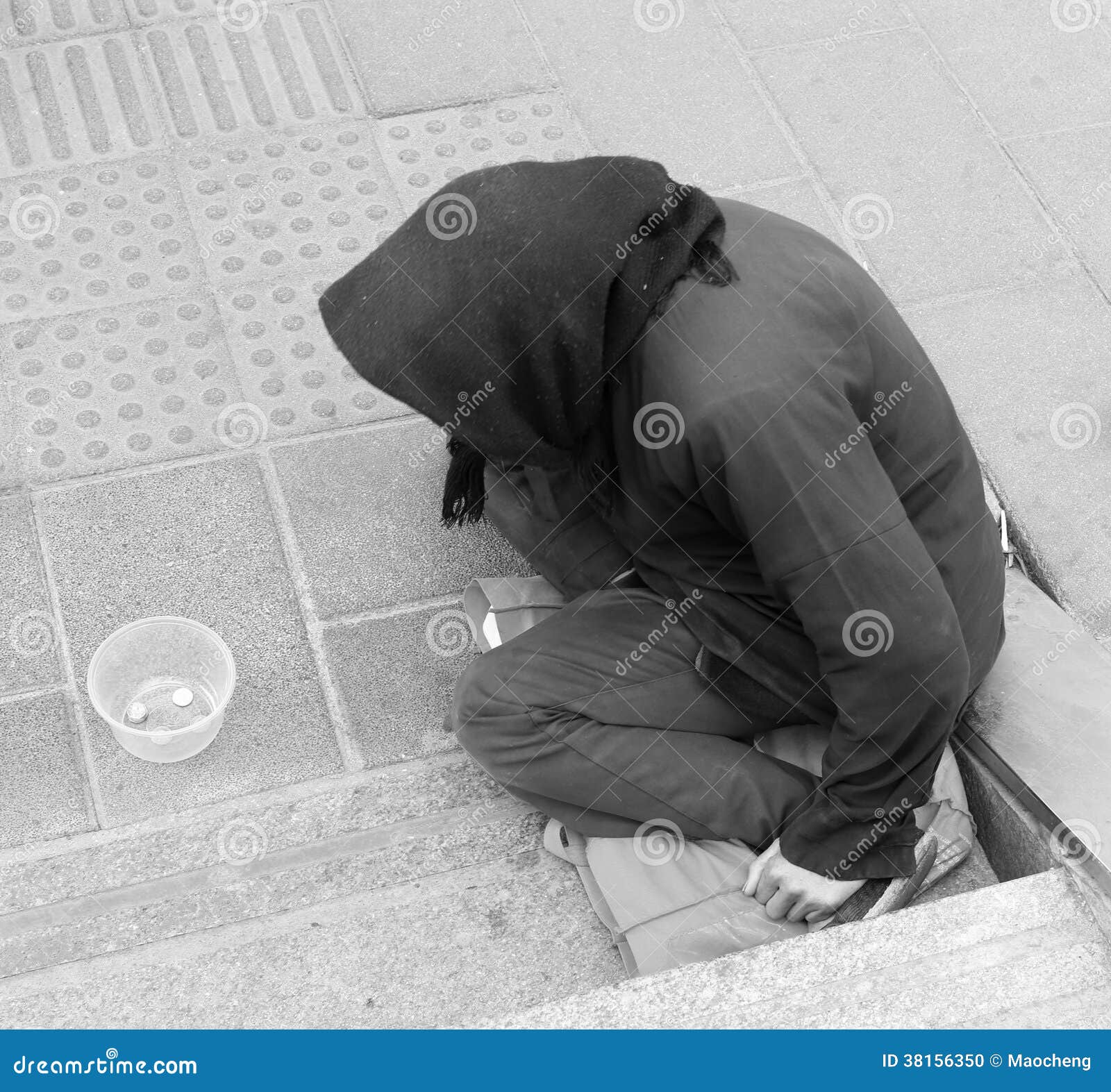 Beggar editorial image. Image of gate, cold, help, failure - 38156350