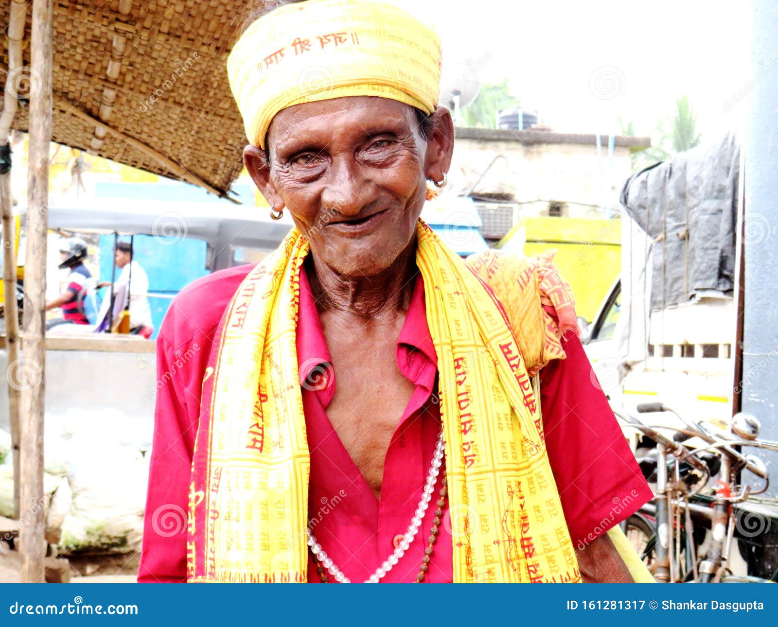 Beggar in costume editorial photography. Image of wearing - 161281317