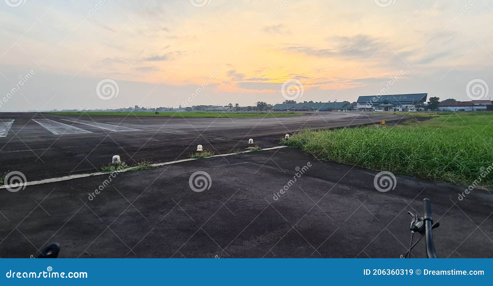 In the Beginning of Run Way Editorial Stock Image - Image of plain ...