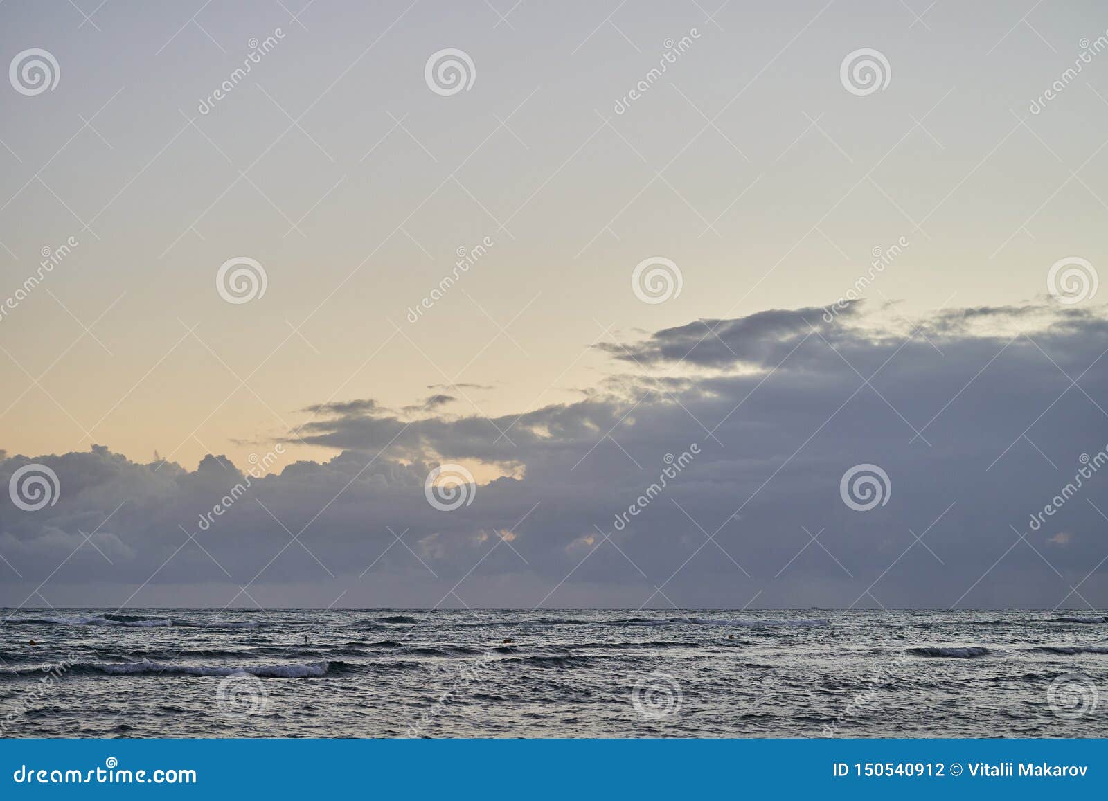 The Beginning of Sunrise Over the Ocean. Sea Wave Stock Photo - Image ...