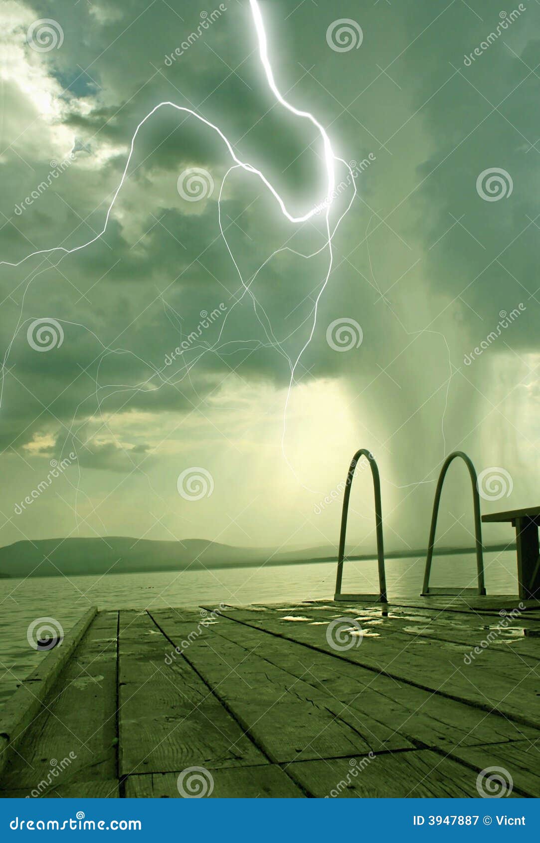 The Beginning of the Tornado Stock Image - Image of rain, lake: 3947887