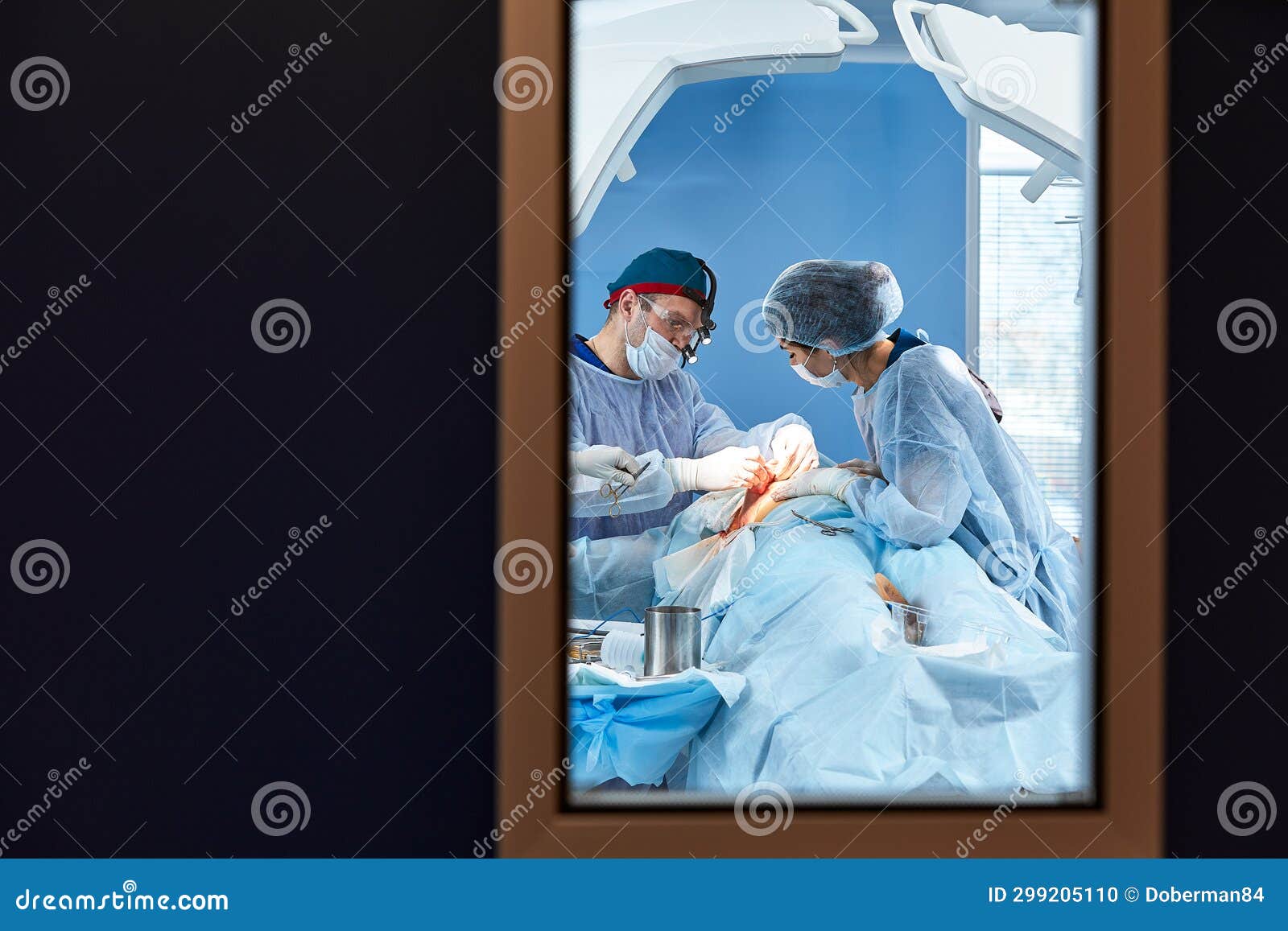 Behind the Doors of the Operating Room, Equipment and Medical Devices ...