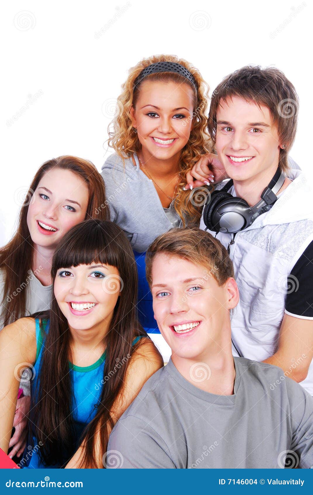 Bei giovani fotografia stock. Immagine di amicizia, sfondo - 7146004