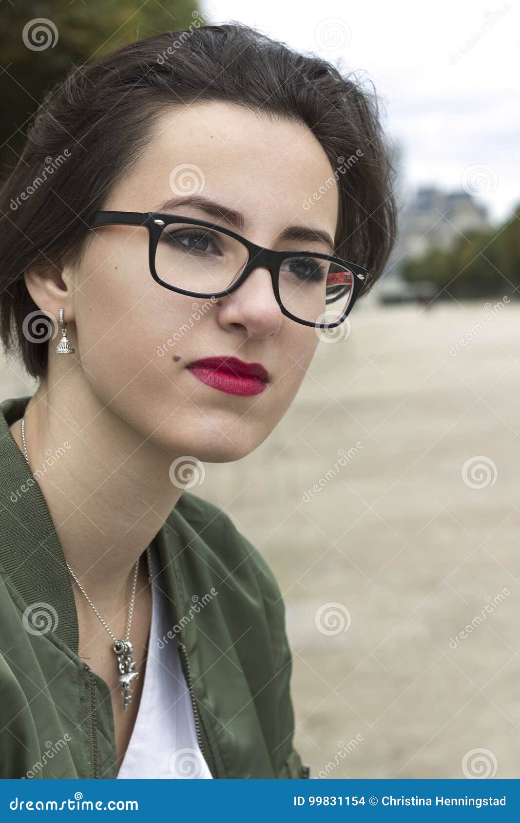 Bei Giovani Della Donna Del Ritratto Di Modo Fotografia Stock ...