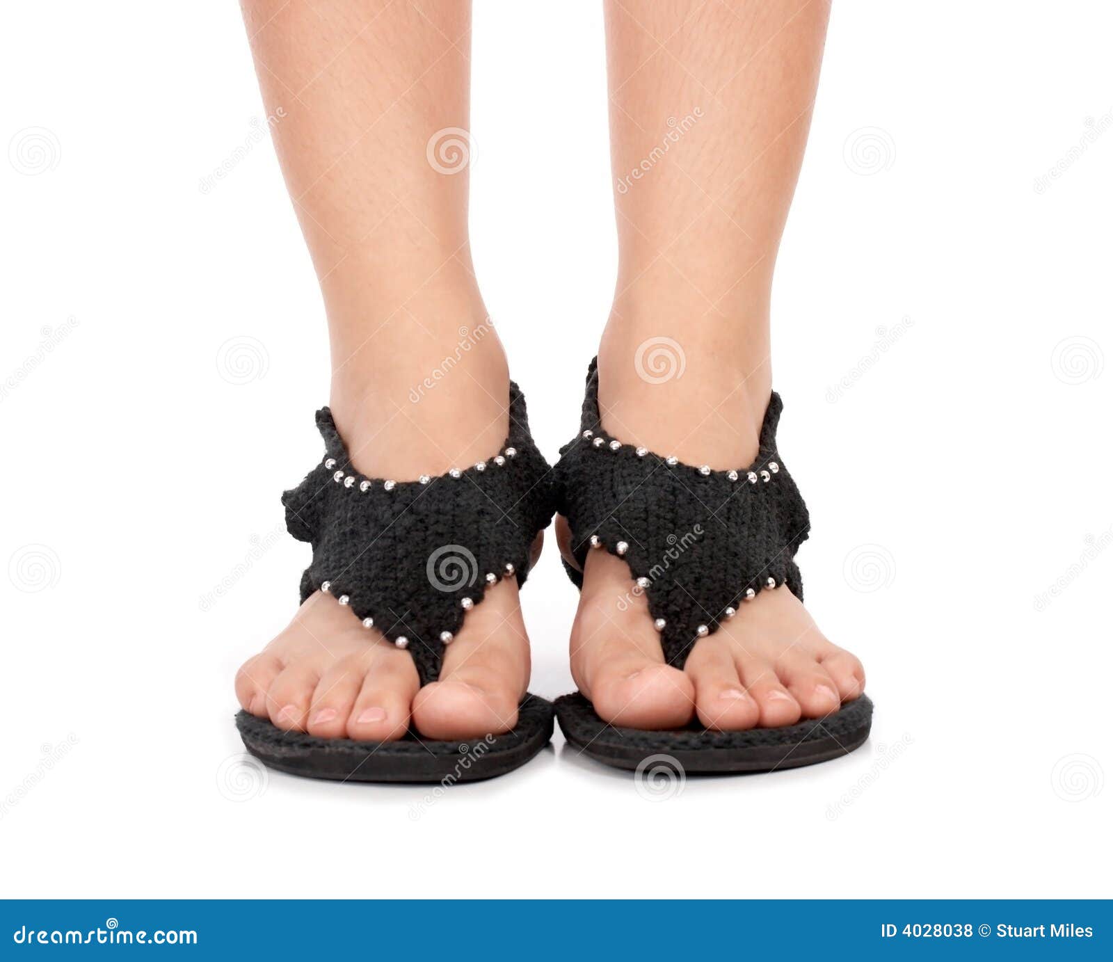 Bei piedi femminili fotografia stock. Immagine di fiasco - 4028038