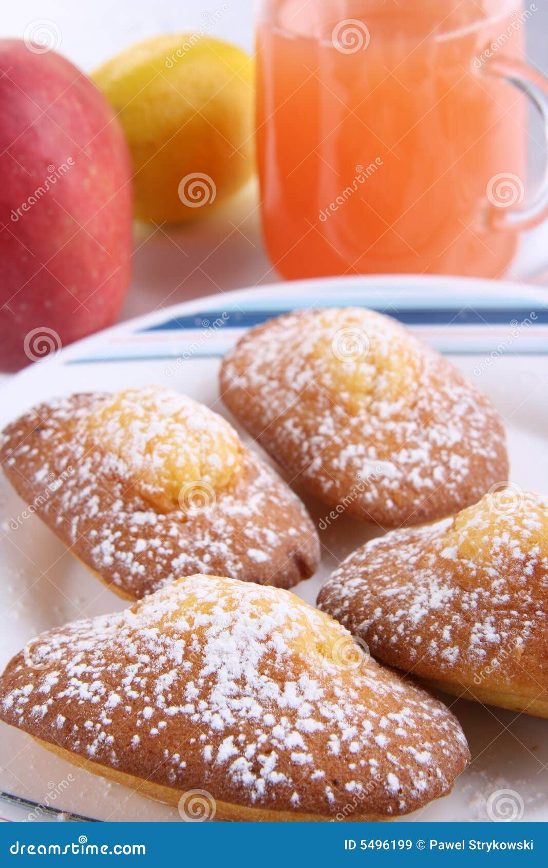 Beignets Avec Des Fruits Image. Image: 5496199