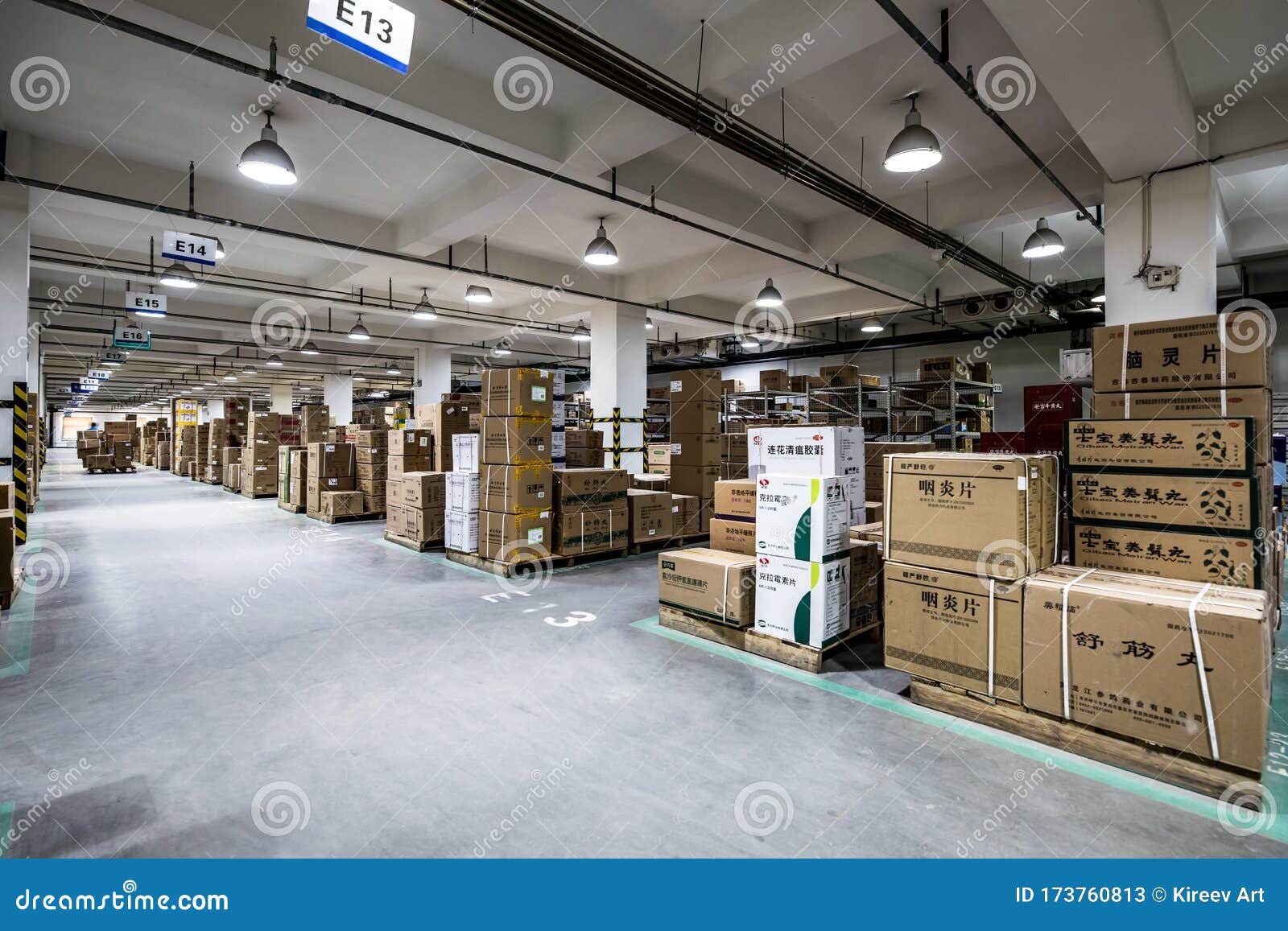 BEIJING, CHINA - JUNE 03, 2019: Modern Automation of Warehouse ...