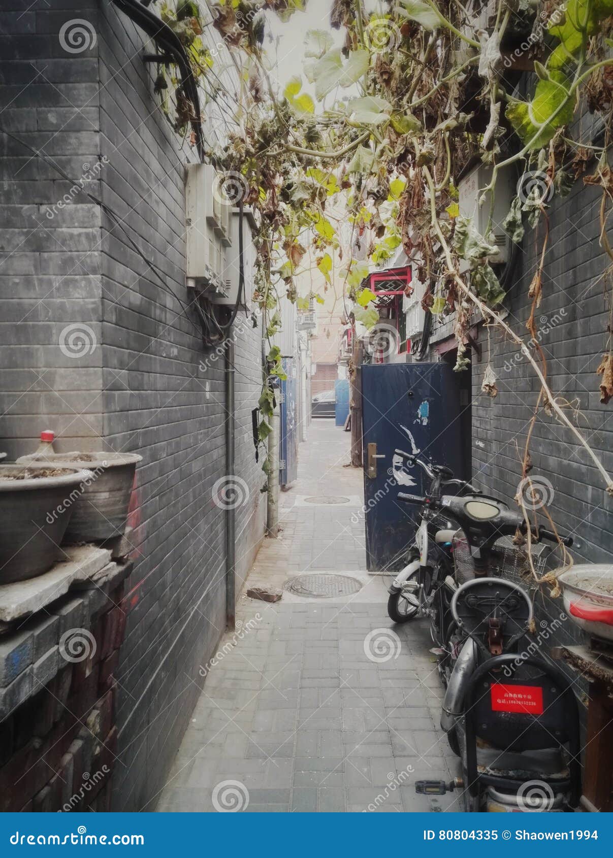 Beijing old alley street 2 editorial image. Image of lanterns - 80804335