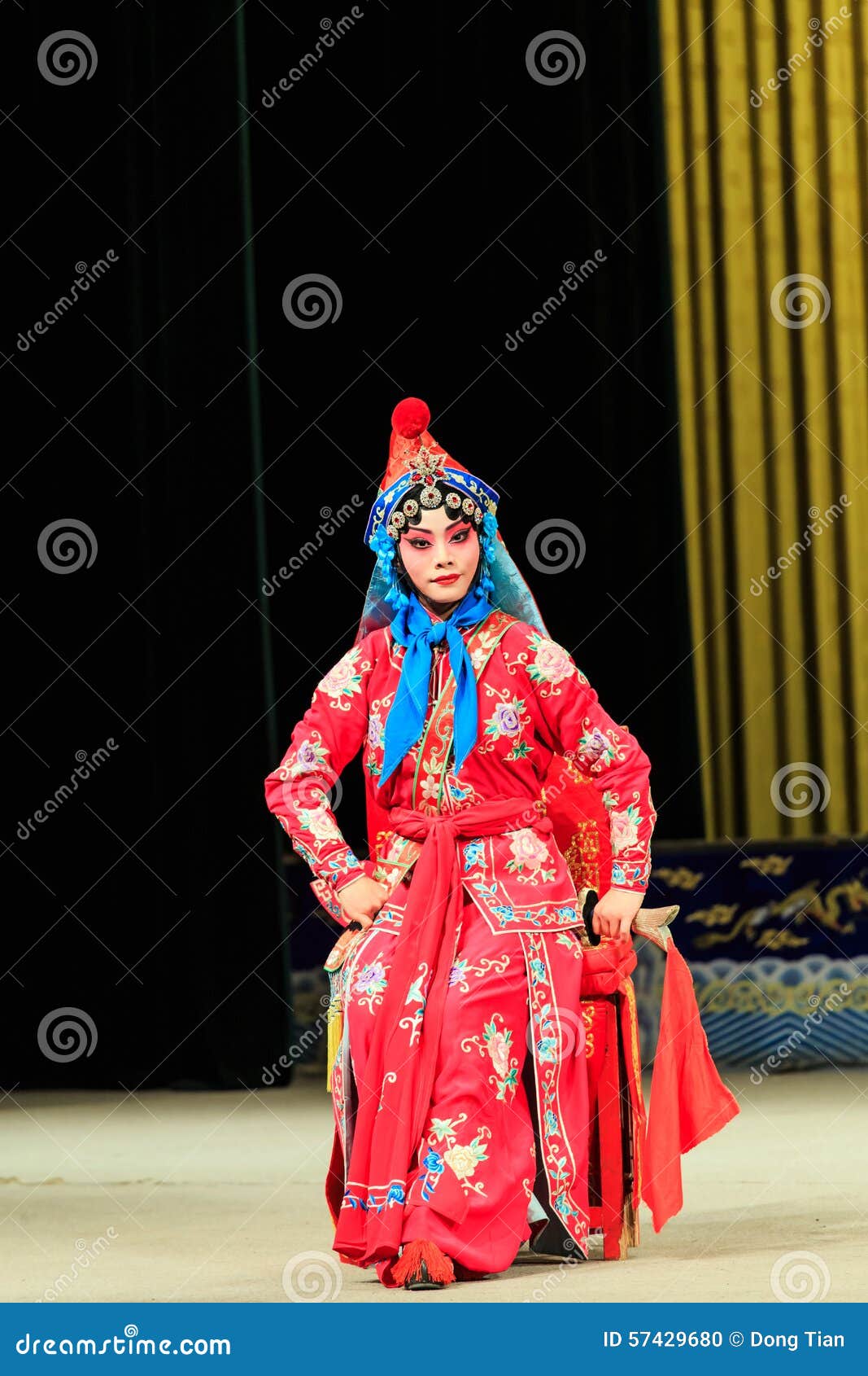 Beijing Opera performance editorial image. Image of female - 57429680