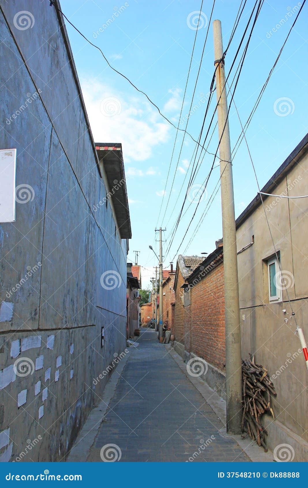 Beijing Traditional Old Houses Stock Photo - Image of cycle, angusty ...