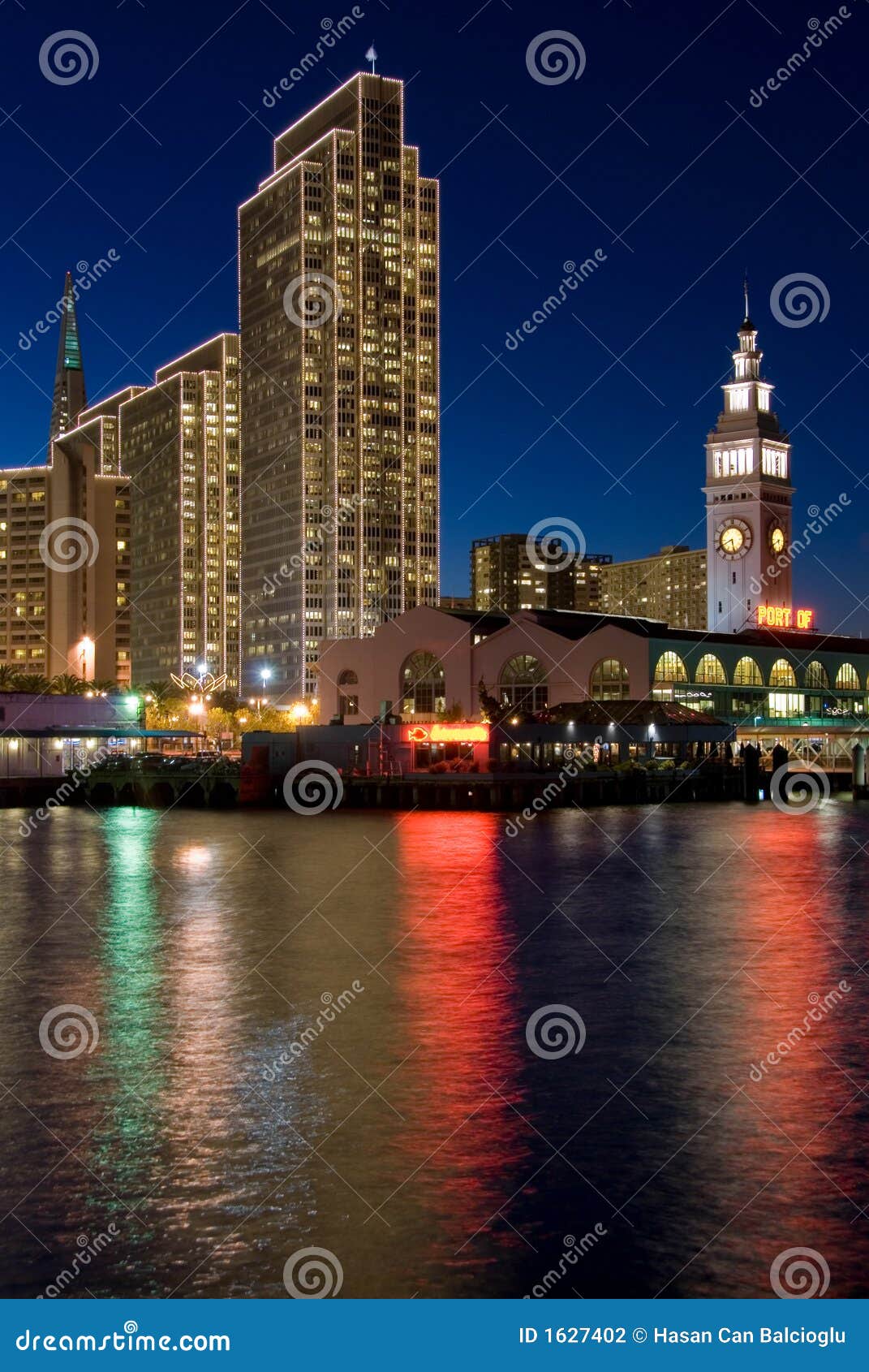 Beira-rio De San Francisco - Noite Foto de Stock - Imagem de balsa ...