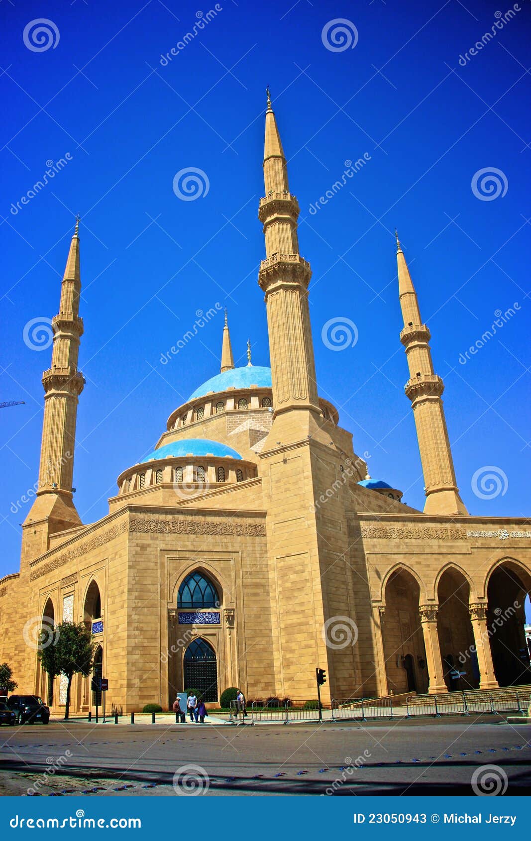 Beirut Grand Mosque editorial stock photo. Image of arabic - 23050943