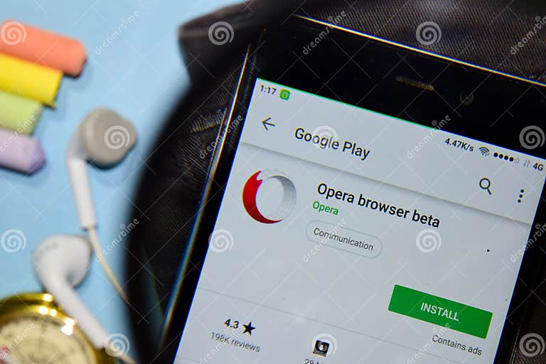 Opera Browser Beta Dev App with Magnifying on Smartphone Screen ...