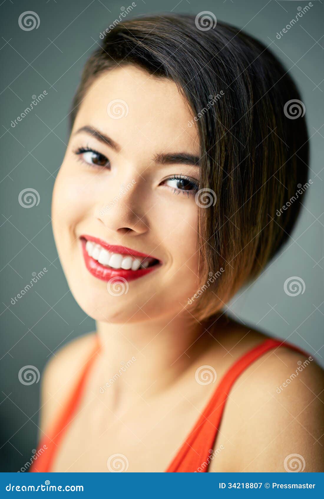 Beleza moderna imagem de stock. Imagem de penteado, olhar - 34218807