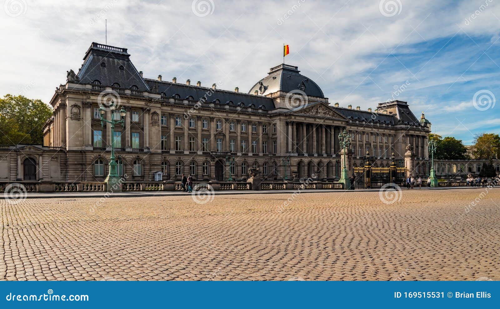 Belgium - Royal Palace Full View - Brussels Editorial Photo - Image of ...