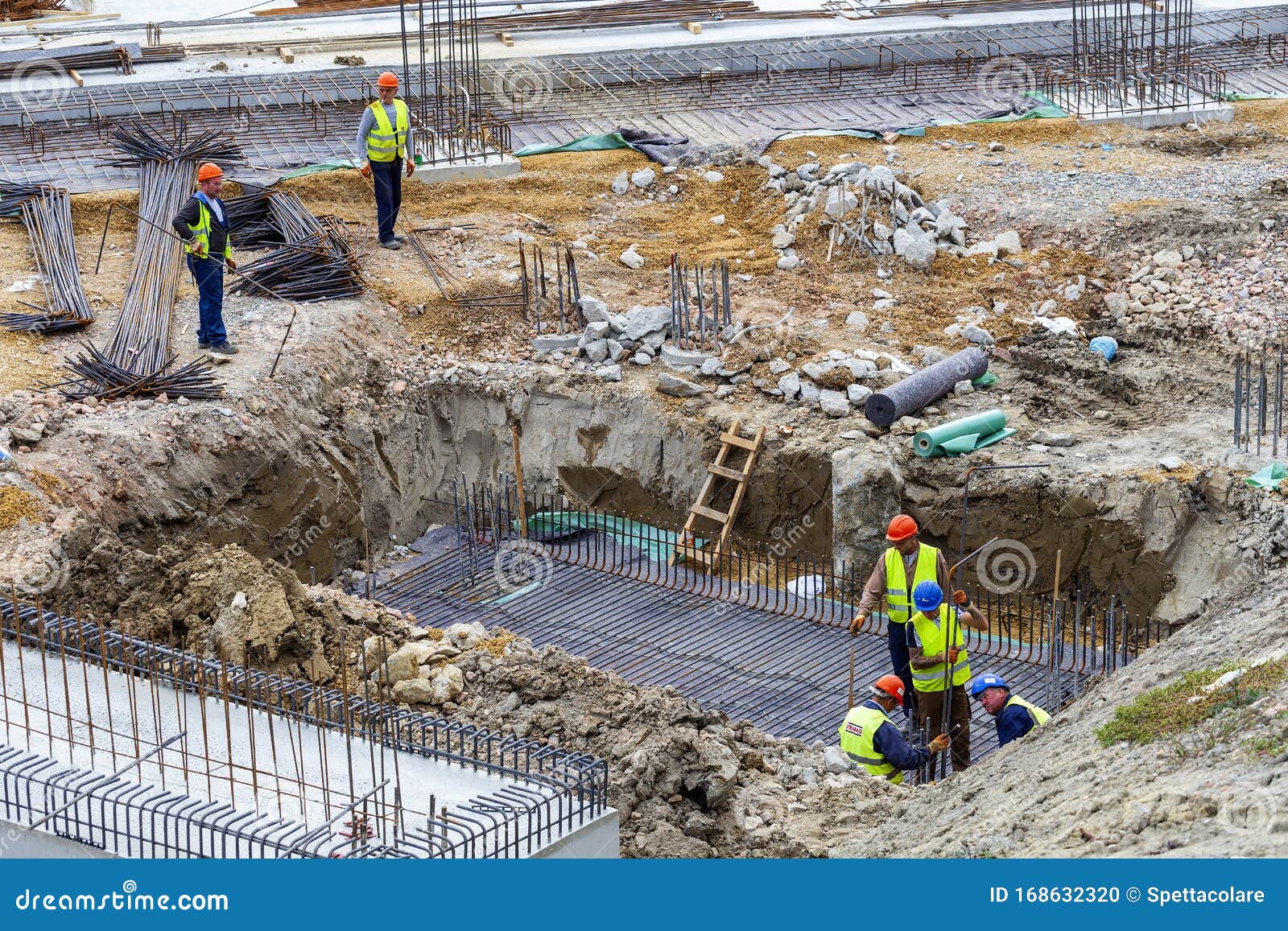 Foundation Building Piling Work Editorial Image - Image of estate ...