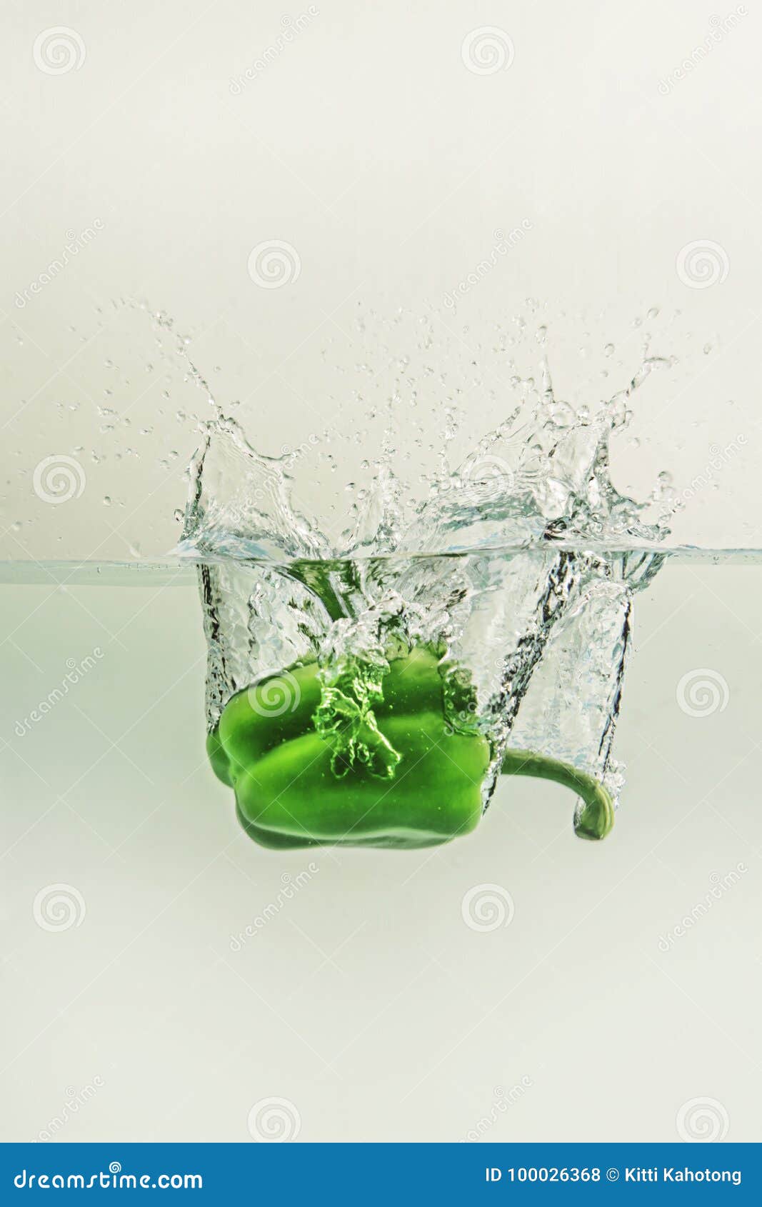 Bell pepper falls in water stock photo. Image of fresh - 100026368