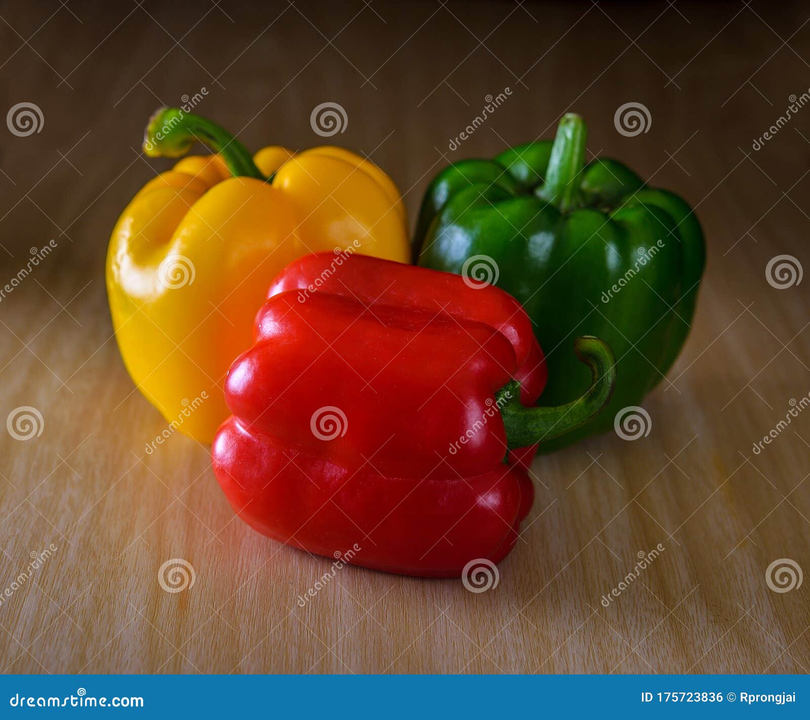 Bell pepper on wood table stock photo. Image of ingredient - 175723836
