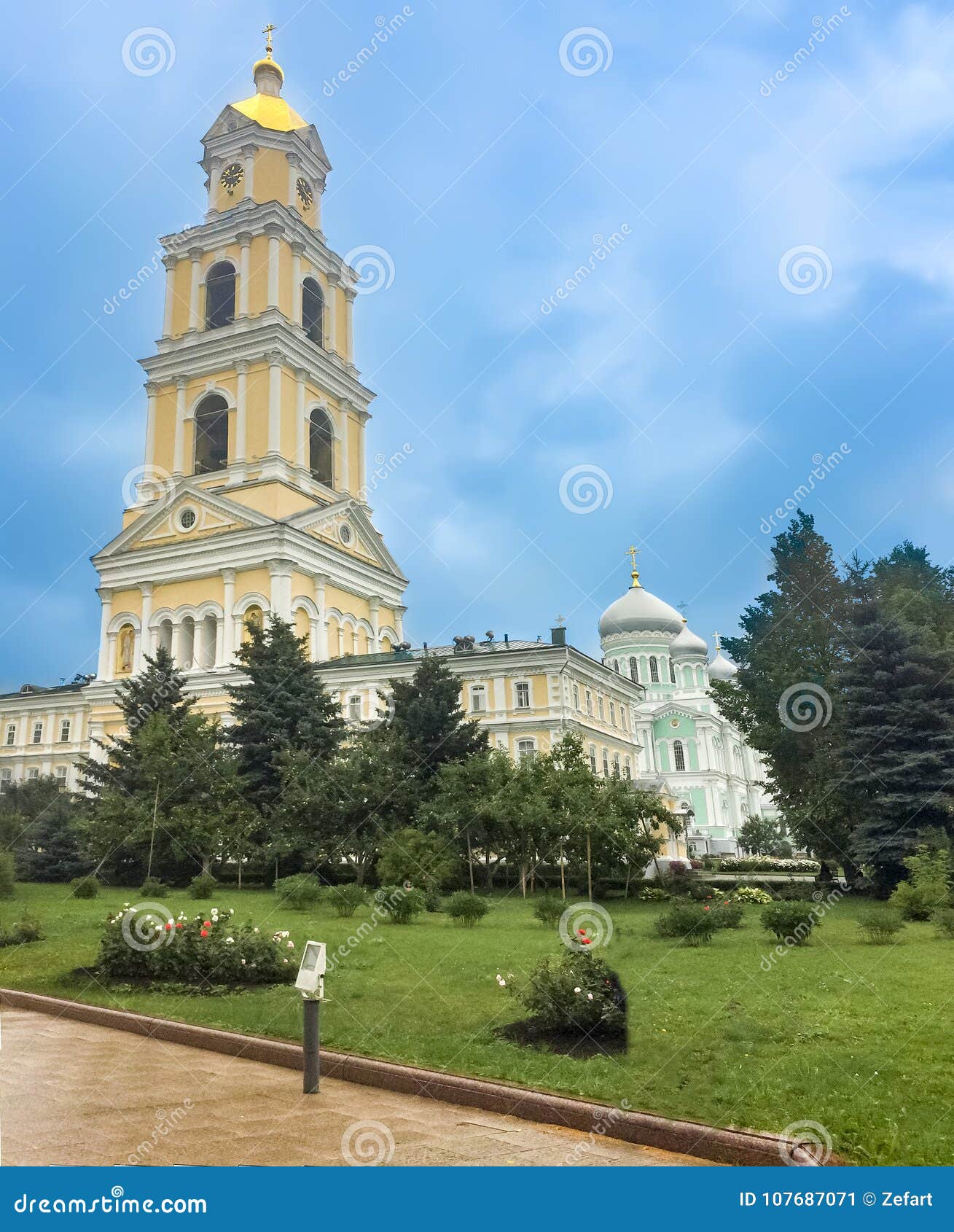 Holy Trinity Seraphim-Diveevo Monastery Stock Image - Image of building ...