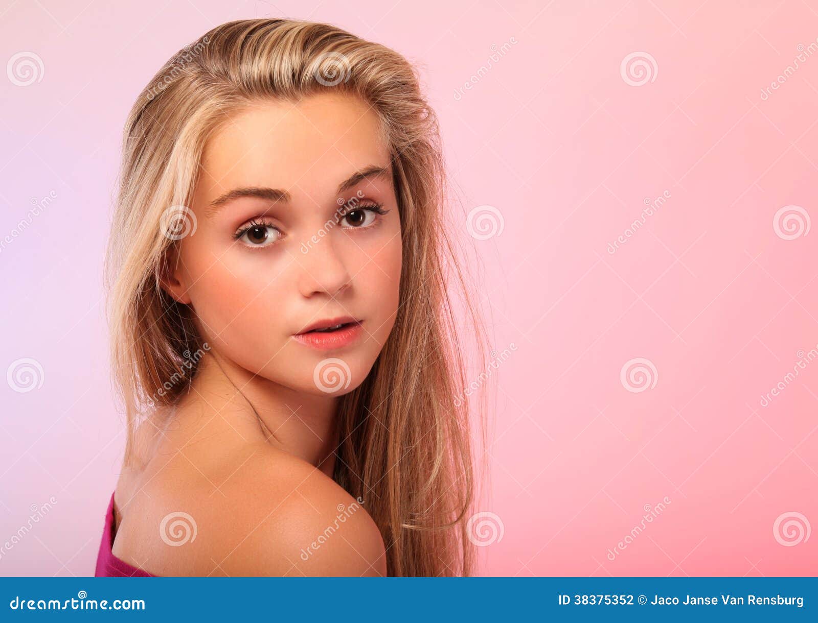 Bella Bionda Teenager in Studio Fotografia Stock - Immagine di ragazza ...