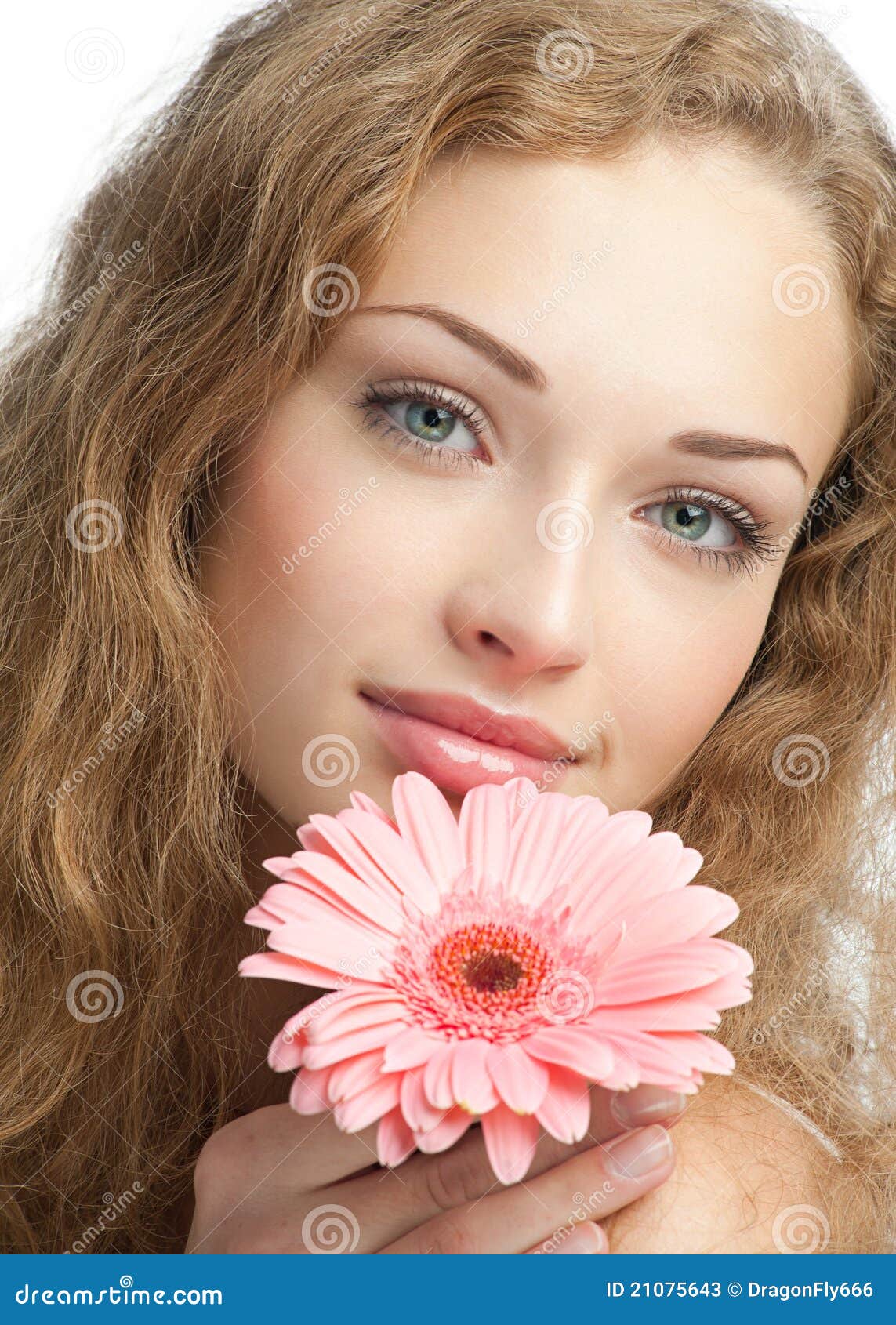 Bella Donna Con Il Fiore in Sue Mani Immagine Stock - Immagine di ...