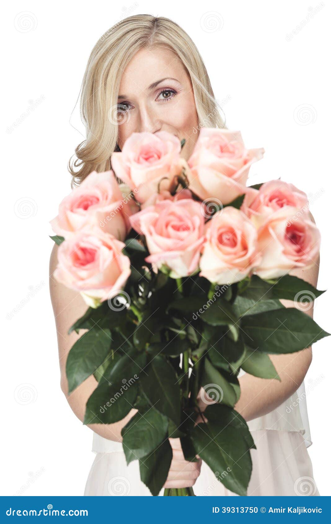 Bella Donna Con Un Mazzo Di Rose Rosa Fotografia Stock - Immagine di ...