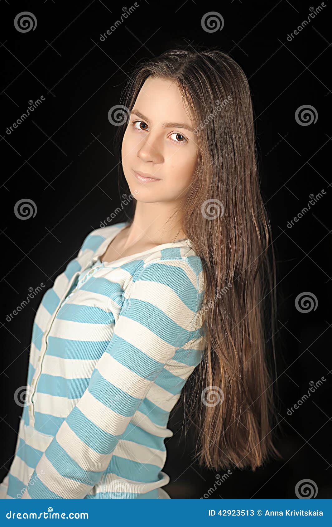 Bella Giovane Ragazza Del Brunette Immagine Stock - Immagine di attrice ...