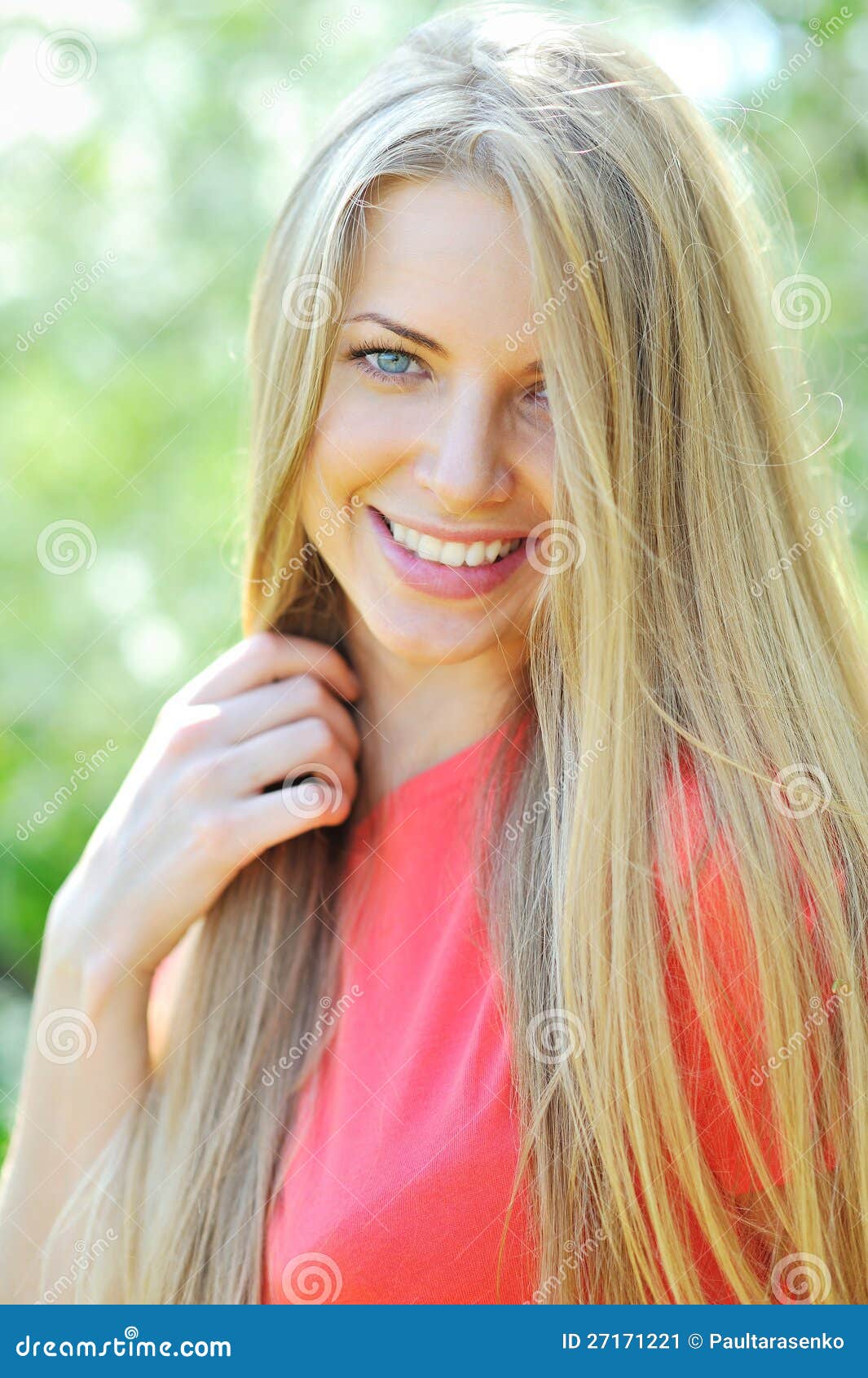 Bella ragazza bionda immagine stock. Immagine di persona - 27171221