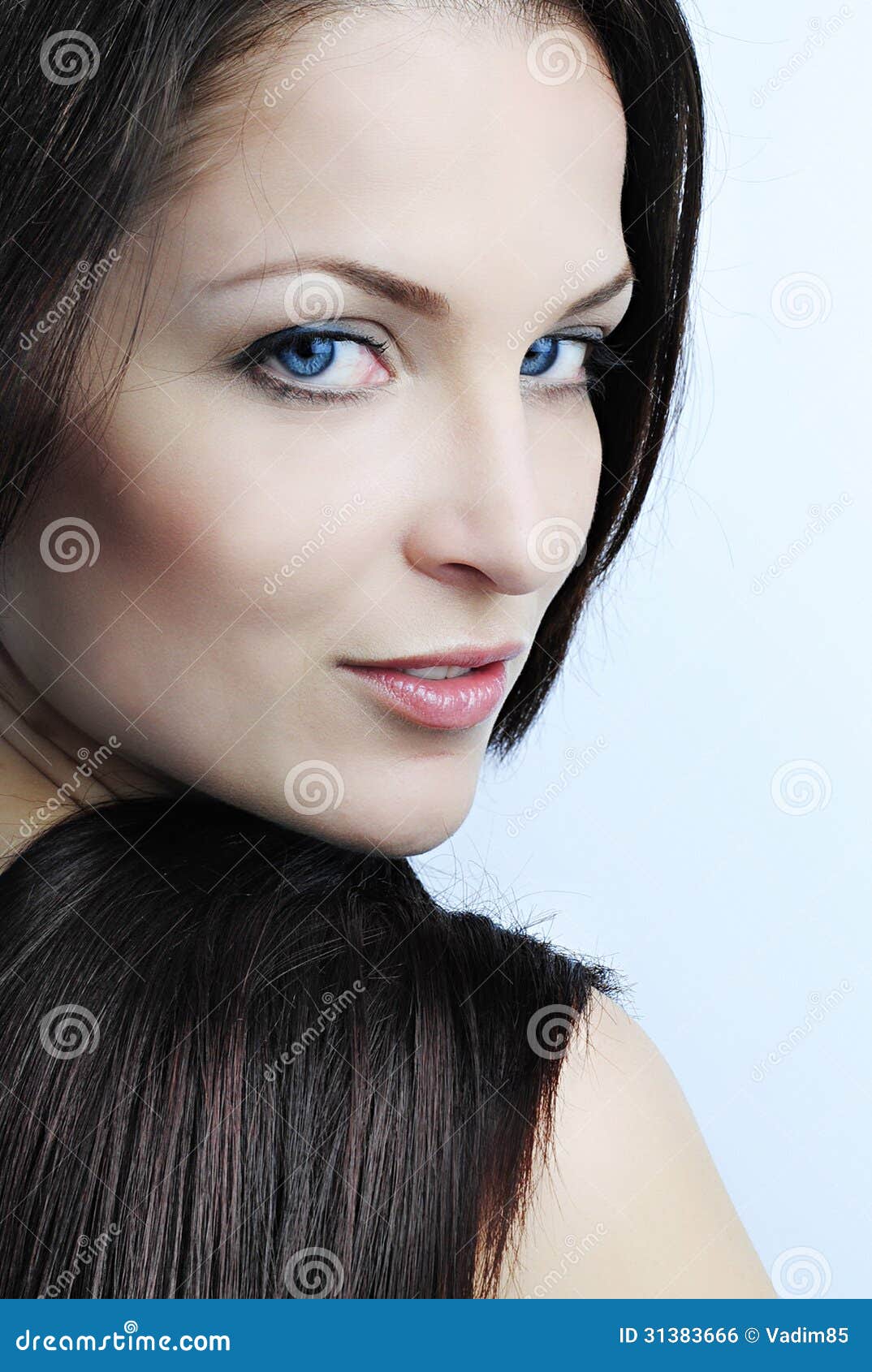 Belle Brune De Fille Avec De Longs Cheveux Photo Stock Image Du