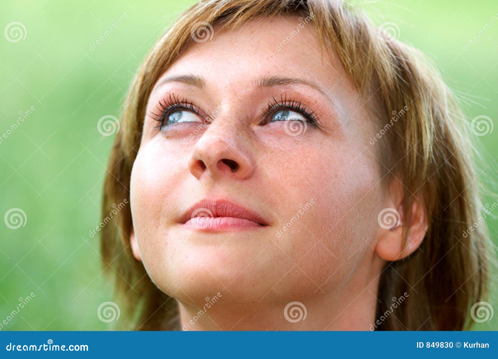 BELLE FEMME DE SOURIRE photo stock. Image du jeune, adultes - 849830