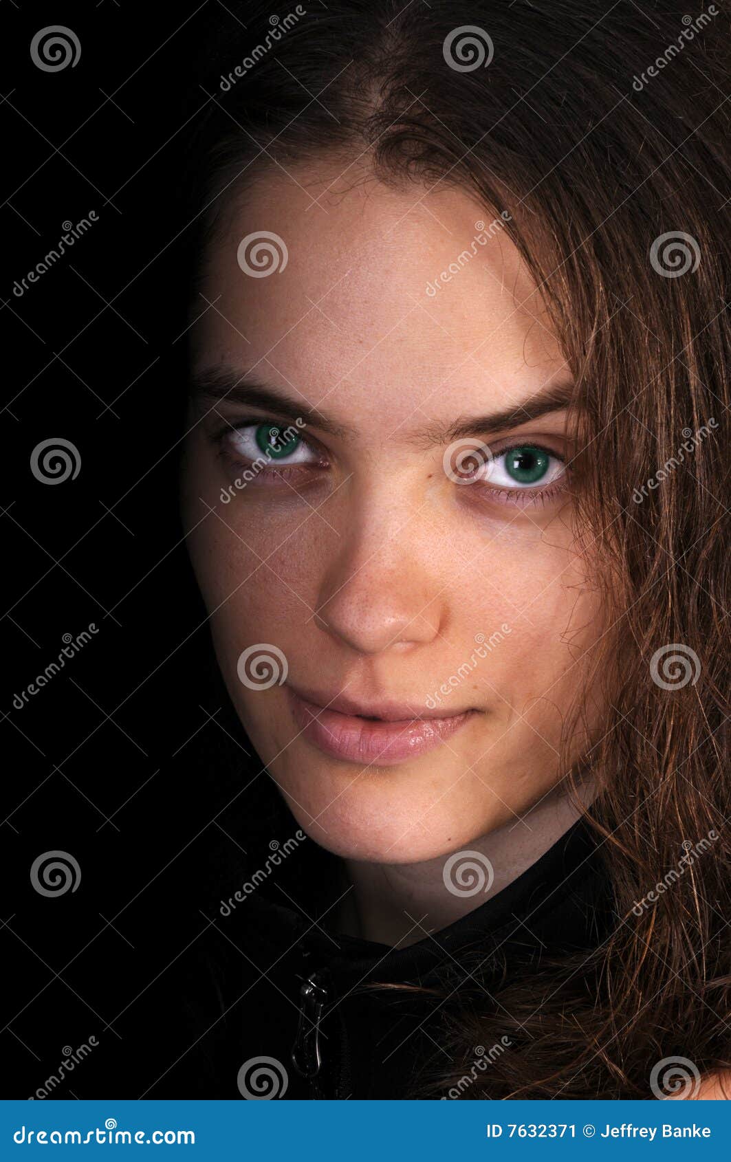 Belle femme russe image stock. Image du joie, beau, fermer - 7632371