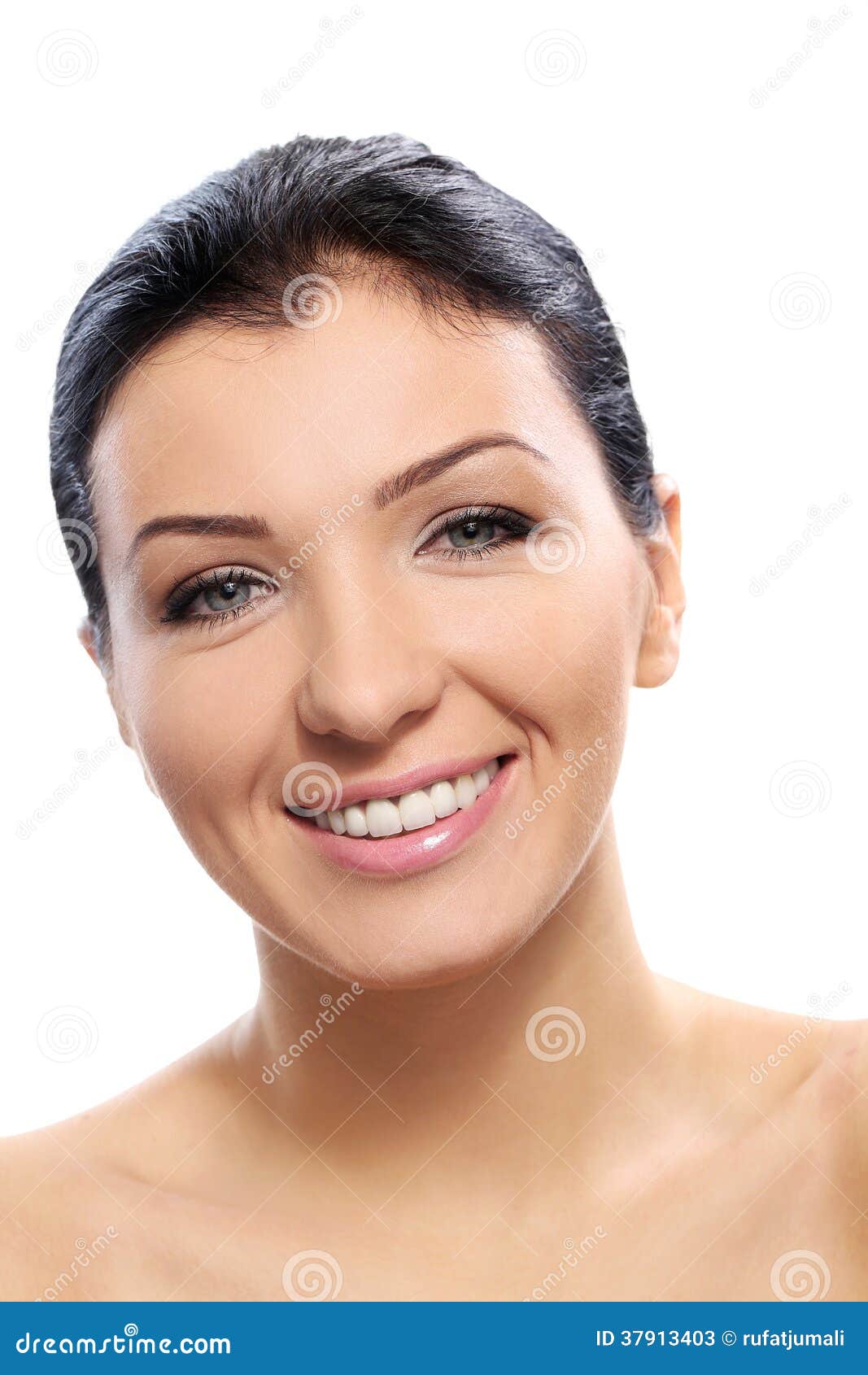 Belle Fille Avec Le Sourire Mignon Et La Peau Parfaite Image Stock