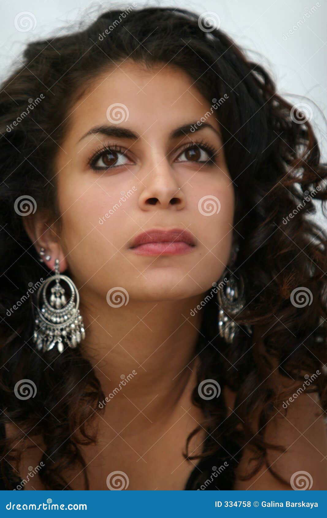 Belle Fille Du Moyen Orient Photo Stock Image Du Cosmétique Yeux 334758