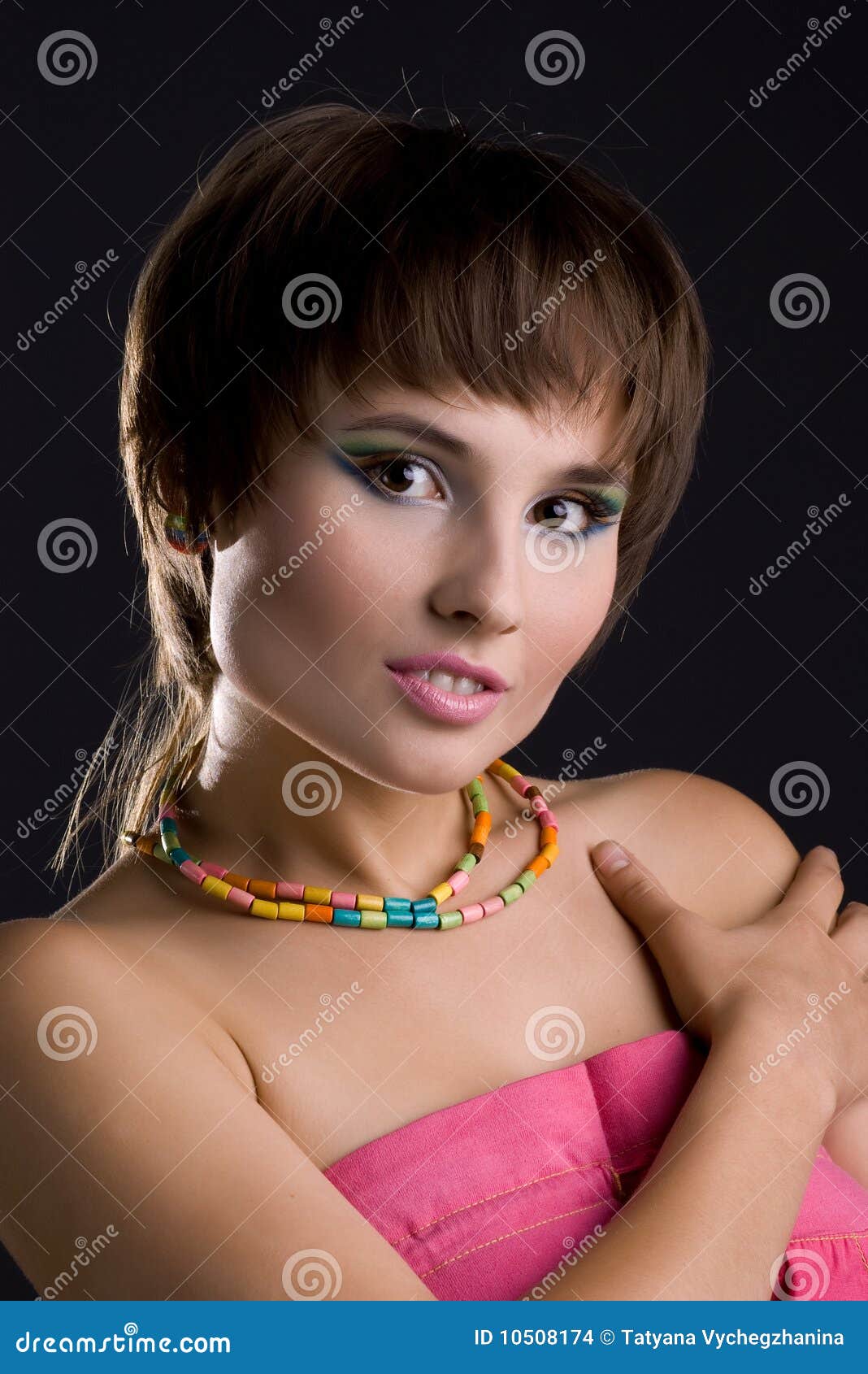 Belle giovani donne fotografia stock. Immagine di marrone - 10508174