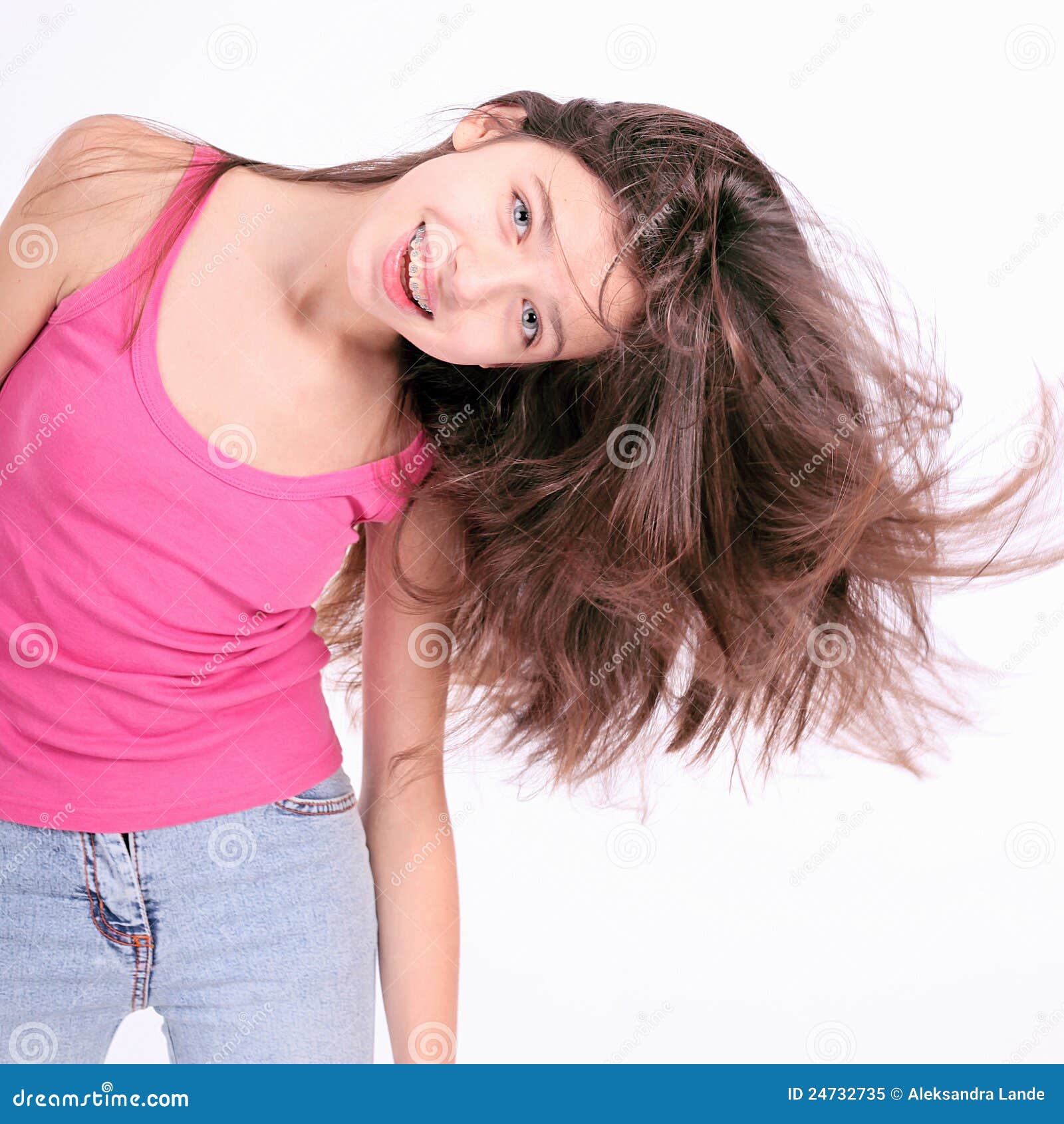 Belle Jeune Fille De Ladolescence Avec Des Brides Image Stock Image