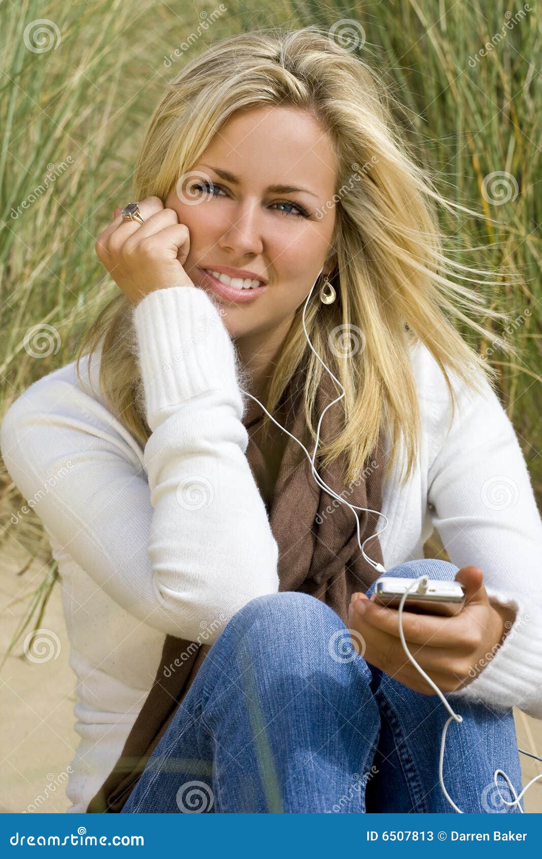 Belle musique image stock. Image du yeux, serein, heureux - 6507813