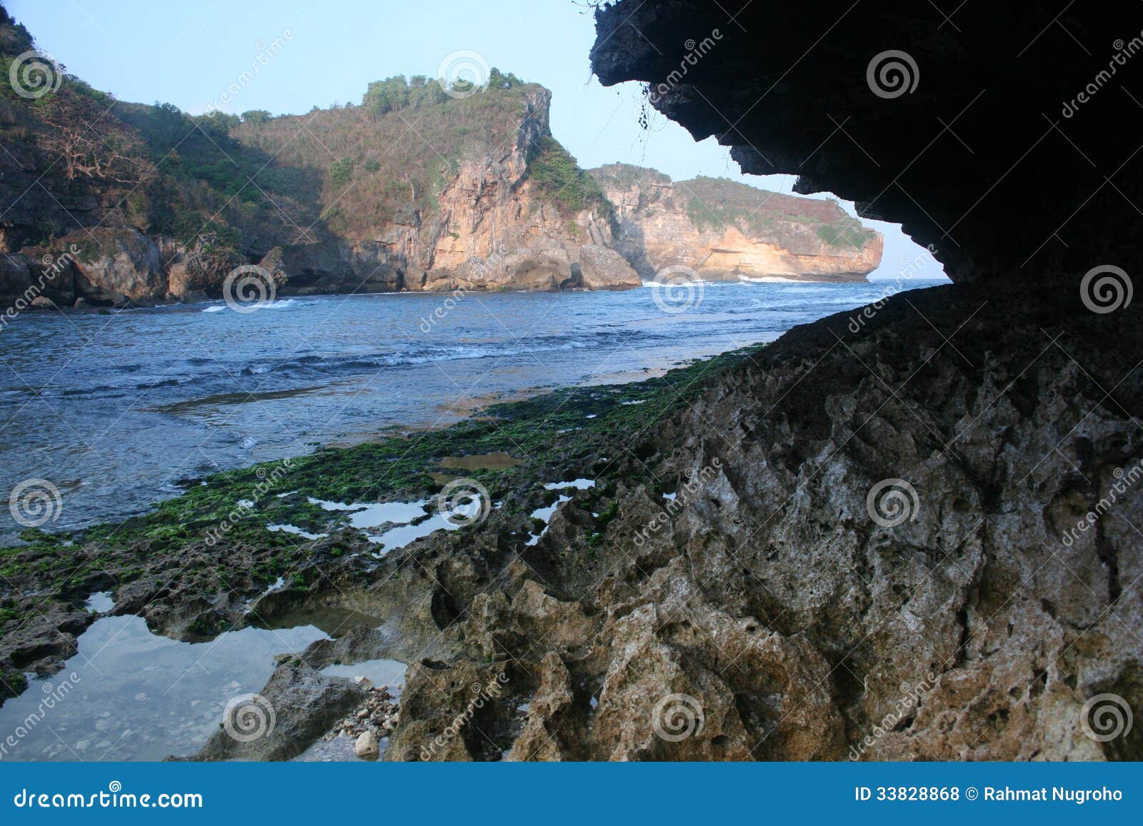 Belle plage de Gesing photo stock. Image du indonésie - 33828868
