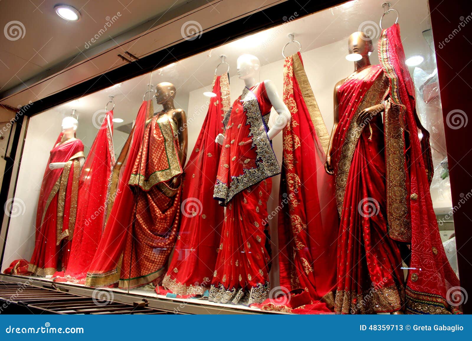 Belle Robe Indienne Pour Des Femmes Photo stock éditorial - Image du ...