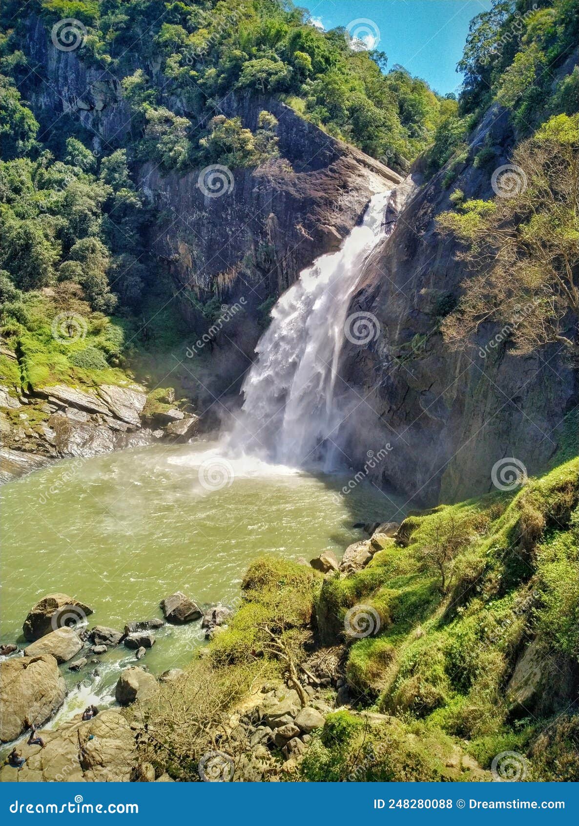 Belles Chutes D'eau Srilankadhunhida Ella Badulla Photo stock - Image ...