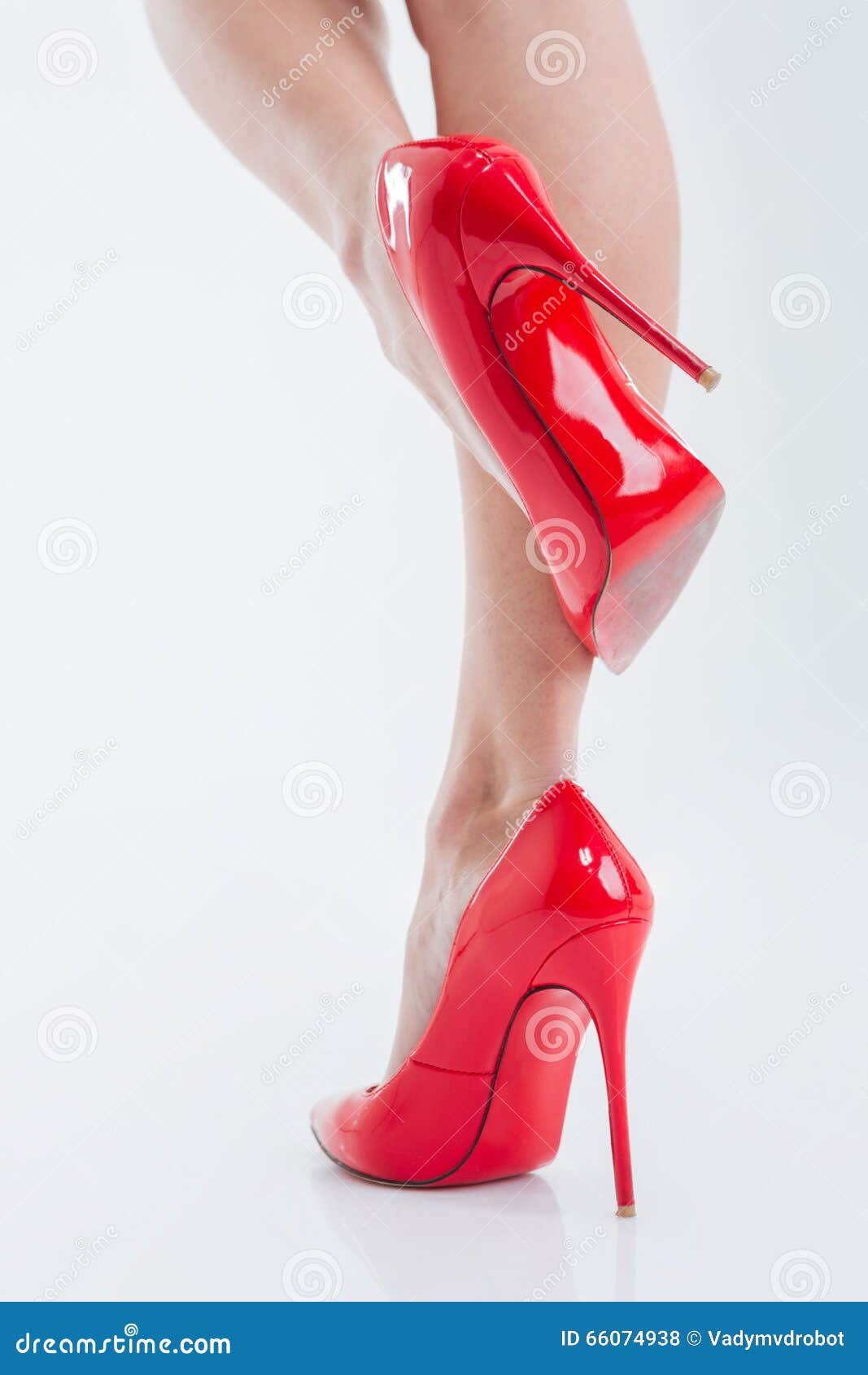 Belles Jambes Minces De Femme Dans Des Chaussures De Talons Hauts Photo