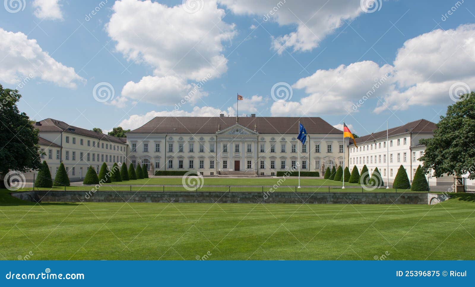 Bellevue Castle stock image. Image of presidential, lawn - 25396875