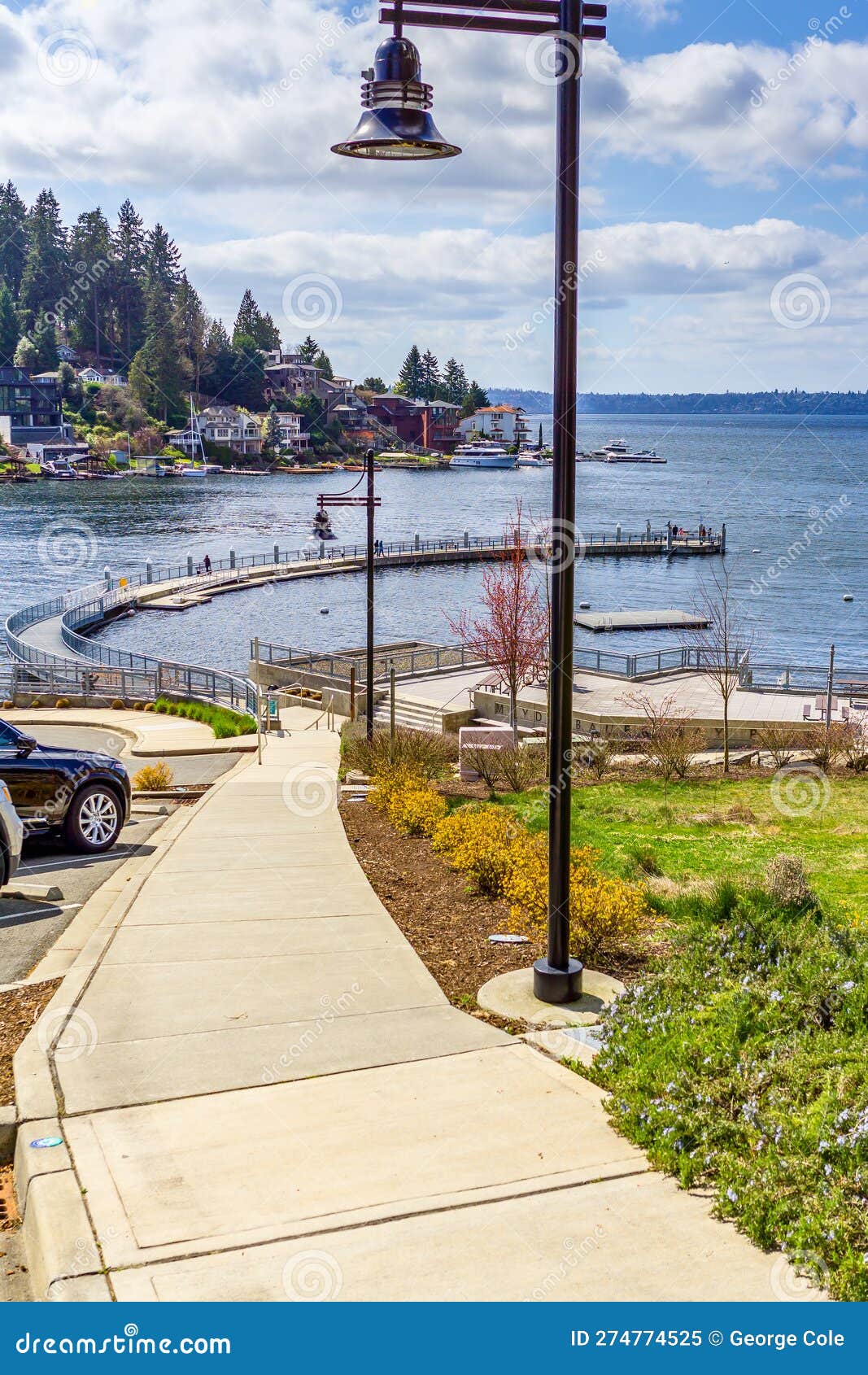 Bellevue Waterfront Pier 7 stock image. Image of lake - 274774525