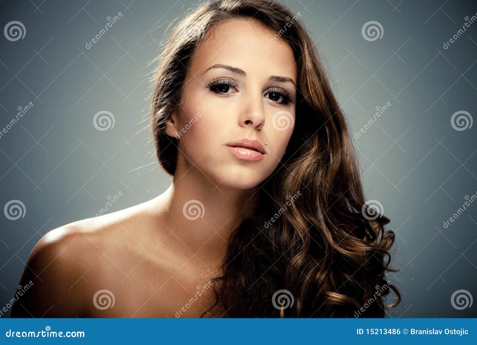 Belleza foto de archivo. Imagen de rizado, peinado, muchacha - 15213486