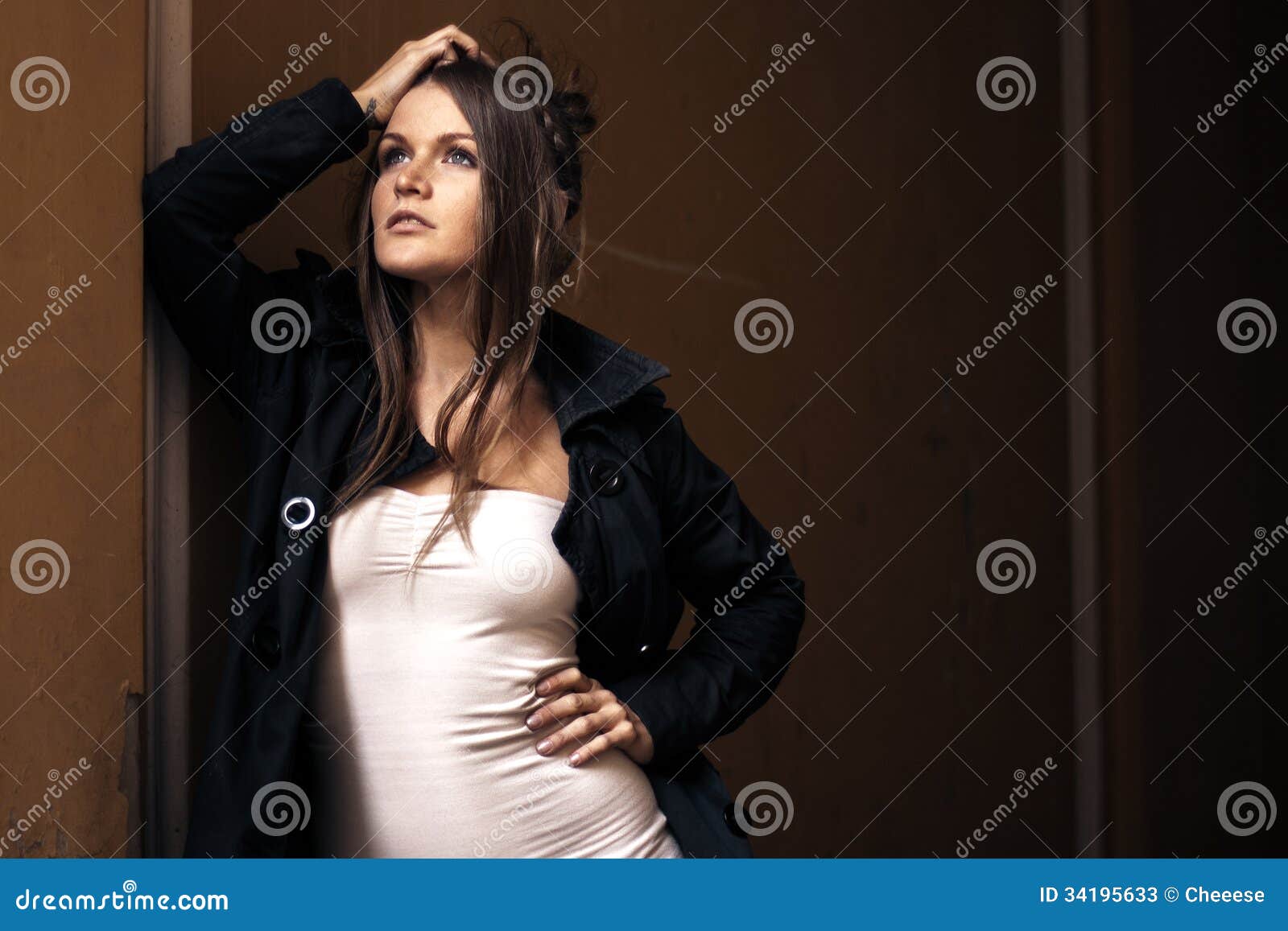 Belleza de moda natural imagen de archivo. Imagen de morena - 34195633